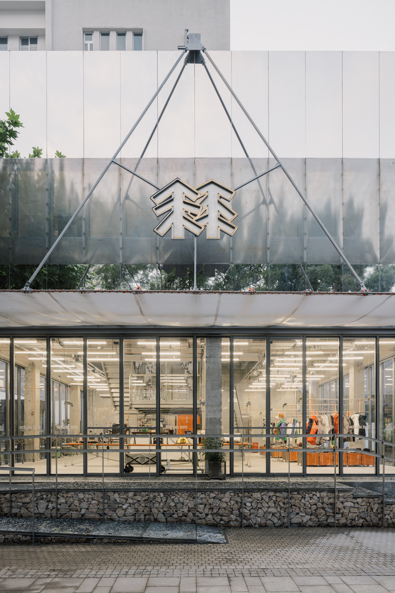 Gallery of Kolon Sport 1973 / Roarc Renew - 3