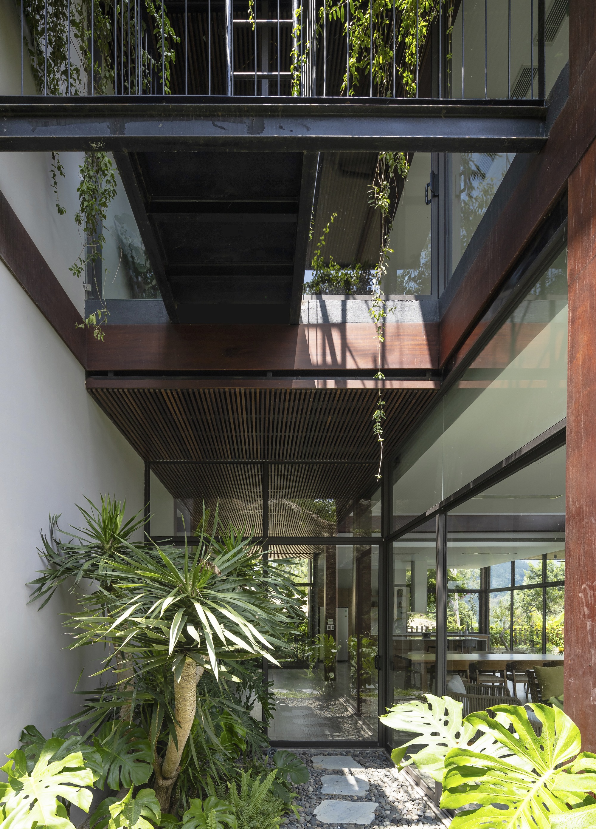 Gallery of Ajisai Hill House / Idee architects - 5