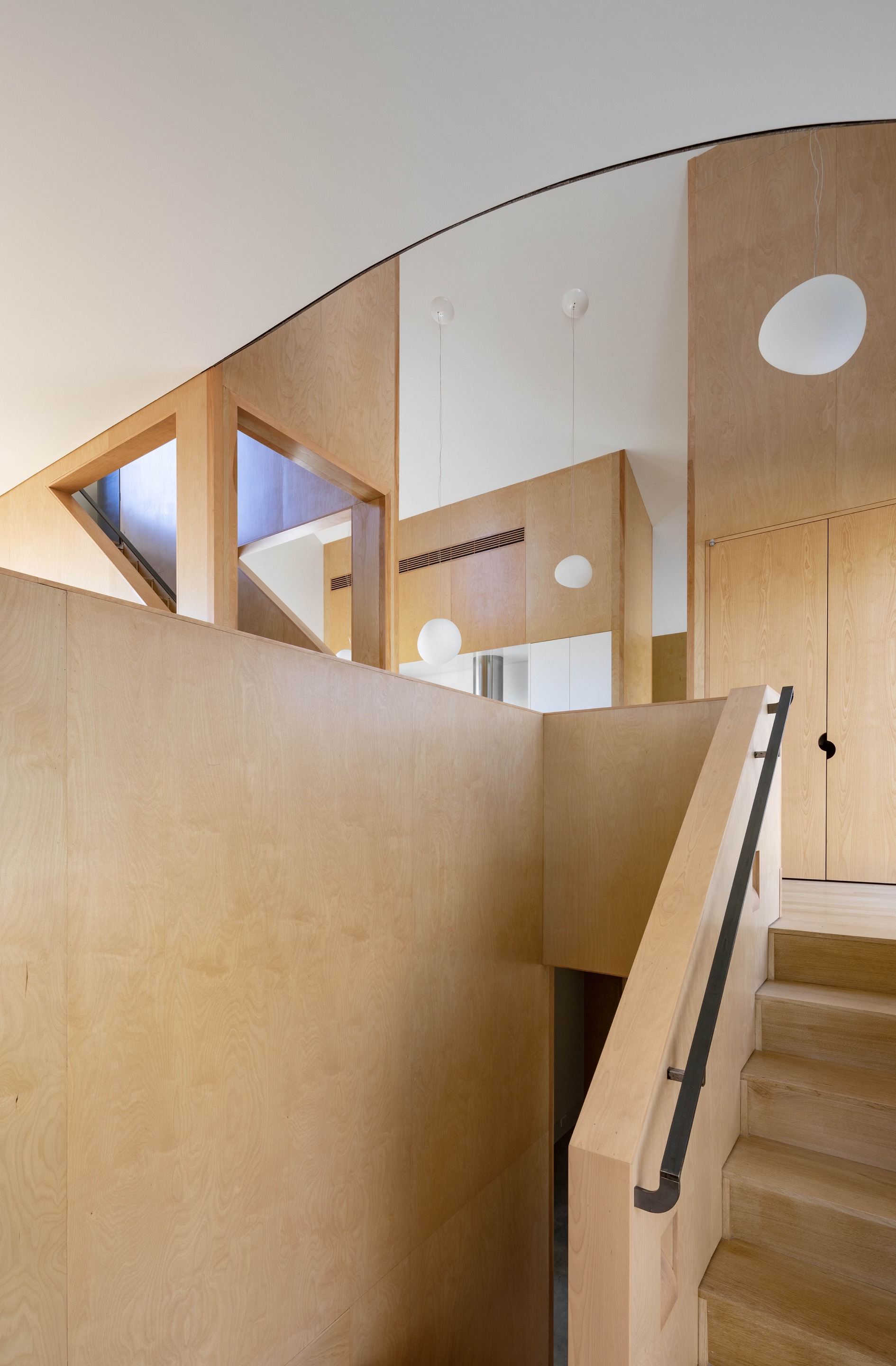 Gallery of House Between Forest and Field / nArchitects - 11