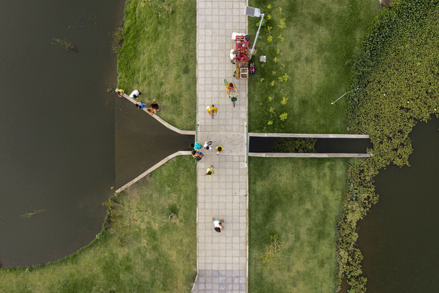 Gallery of Urban Anti-Flooding Strategies in Latin American Cities - 14