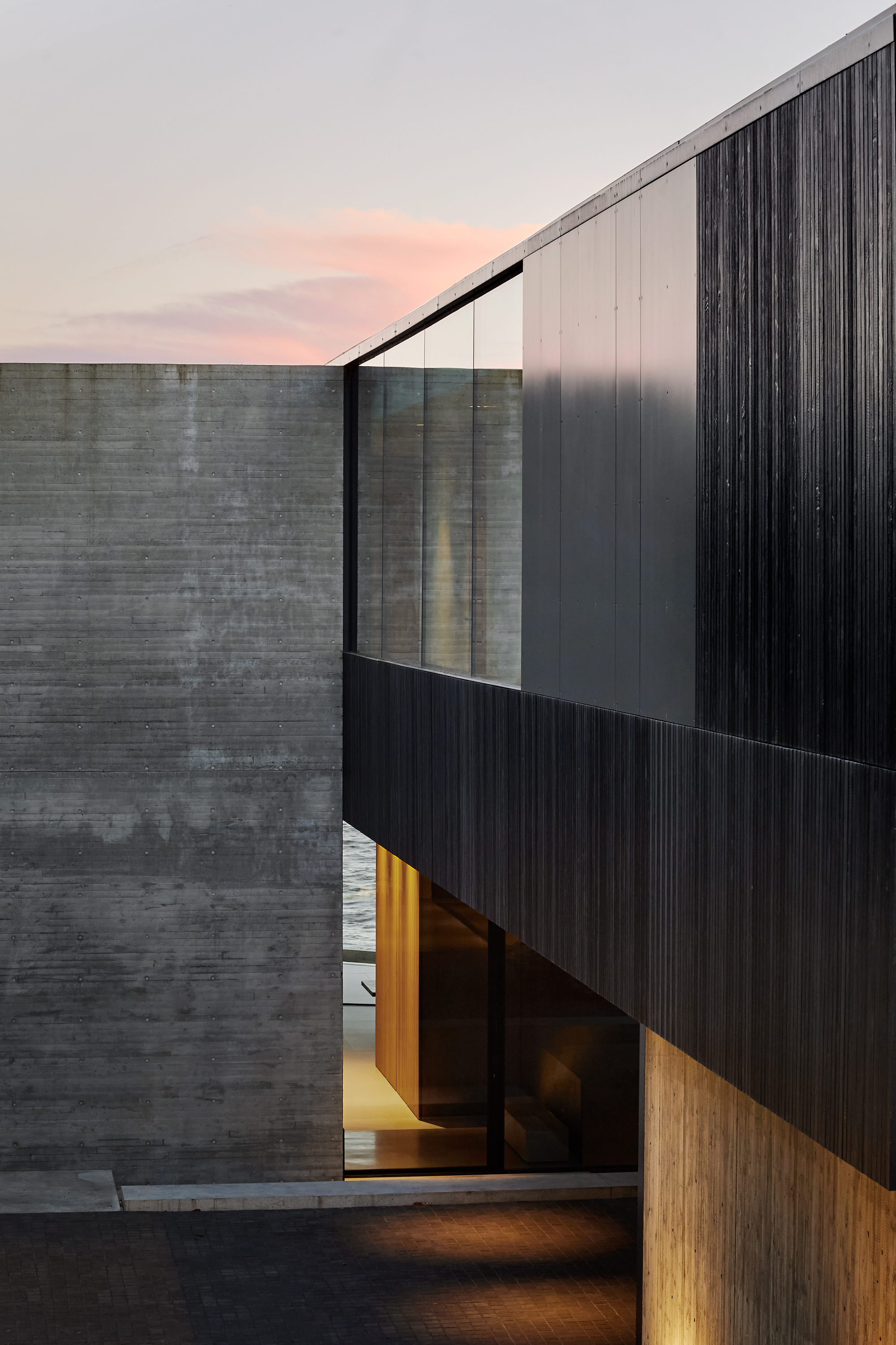 Gallery of Liminal House / Mcleod Bovell Modern Houses - 42