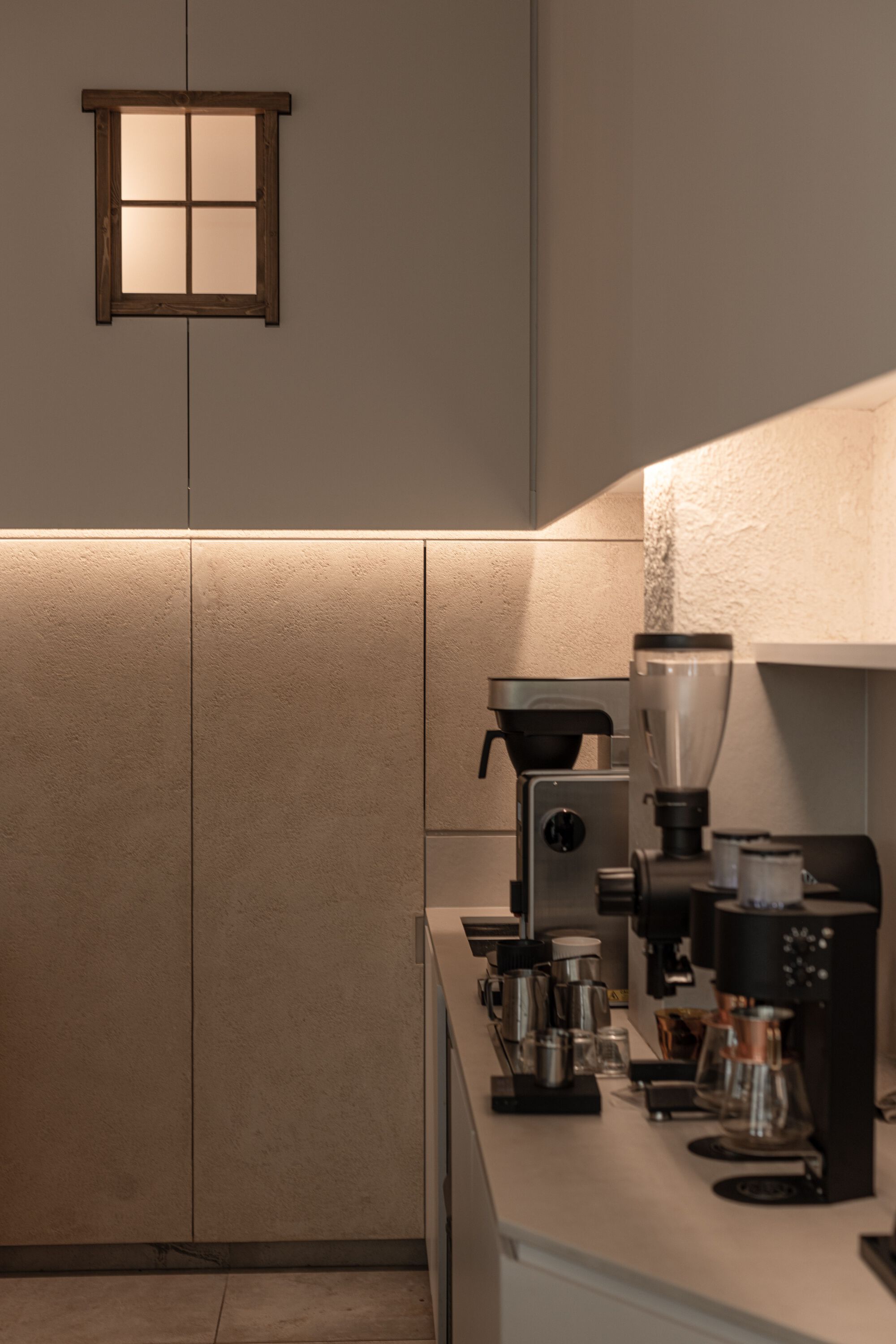 Gallery of Anagram Coffee / Tristan & Ju - 23