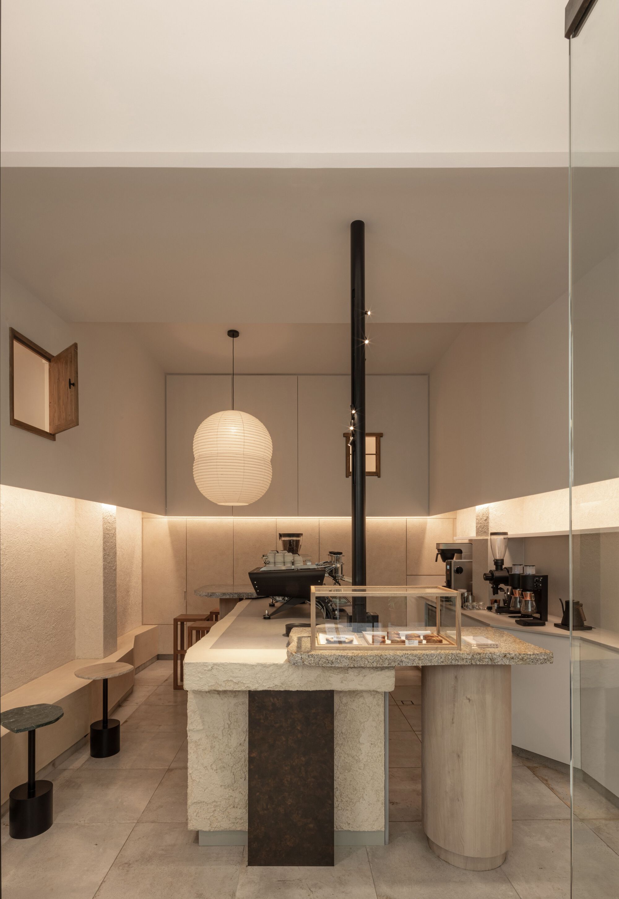 Gallery of Anagram Coffee / Tristan & Ju - 6