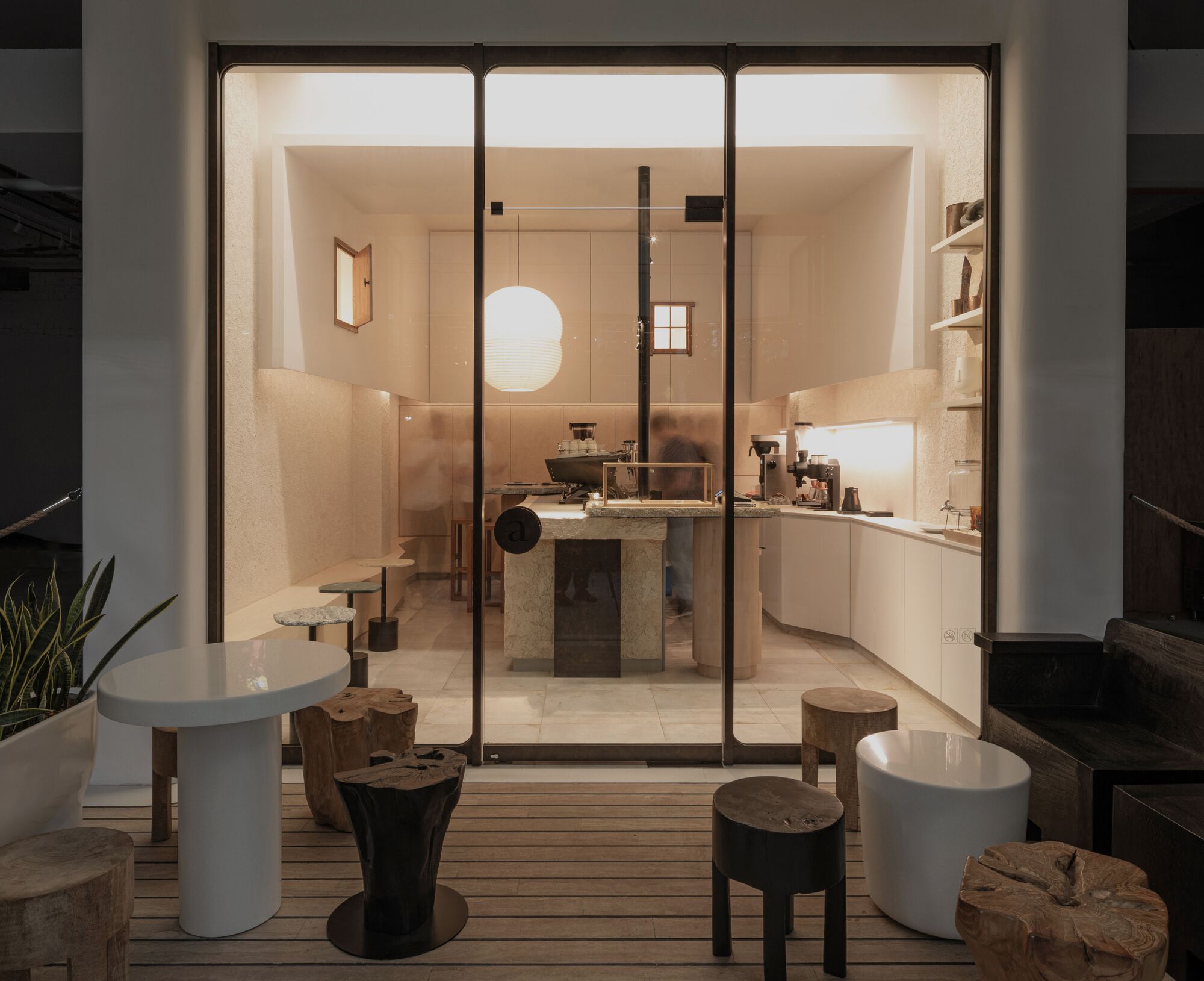 Gallery of Anagram Coffee / Tristan & Ju - 18