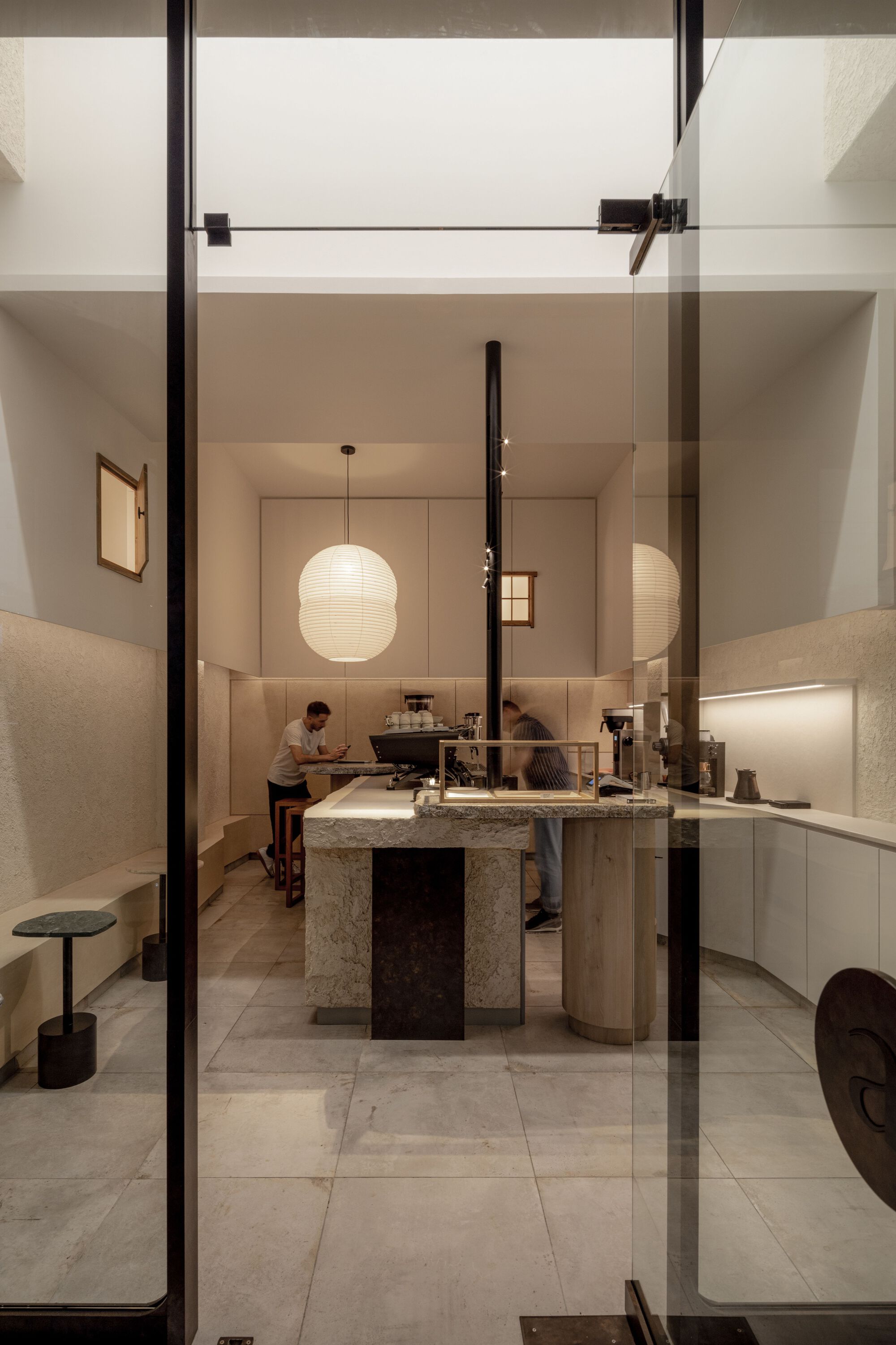 Gallery of Anagram Coffee / Tristan & Ju - 9