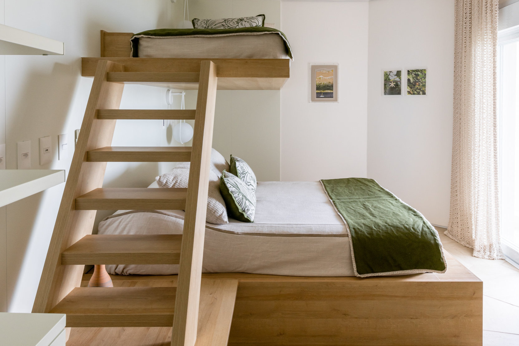 Galeria de 19 Soluções criativas para criar espaços internos de ...