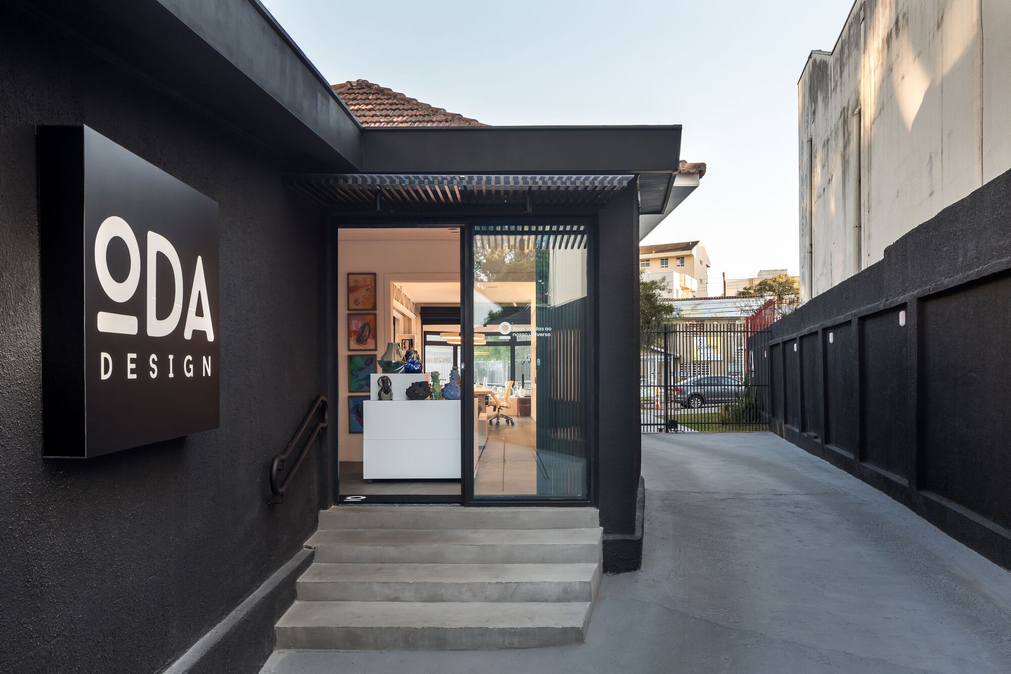 Galeria de ÔDA Design Store / Solo Arquitetos + Isis Virmond ...