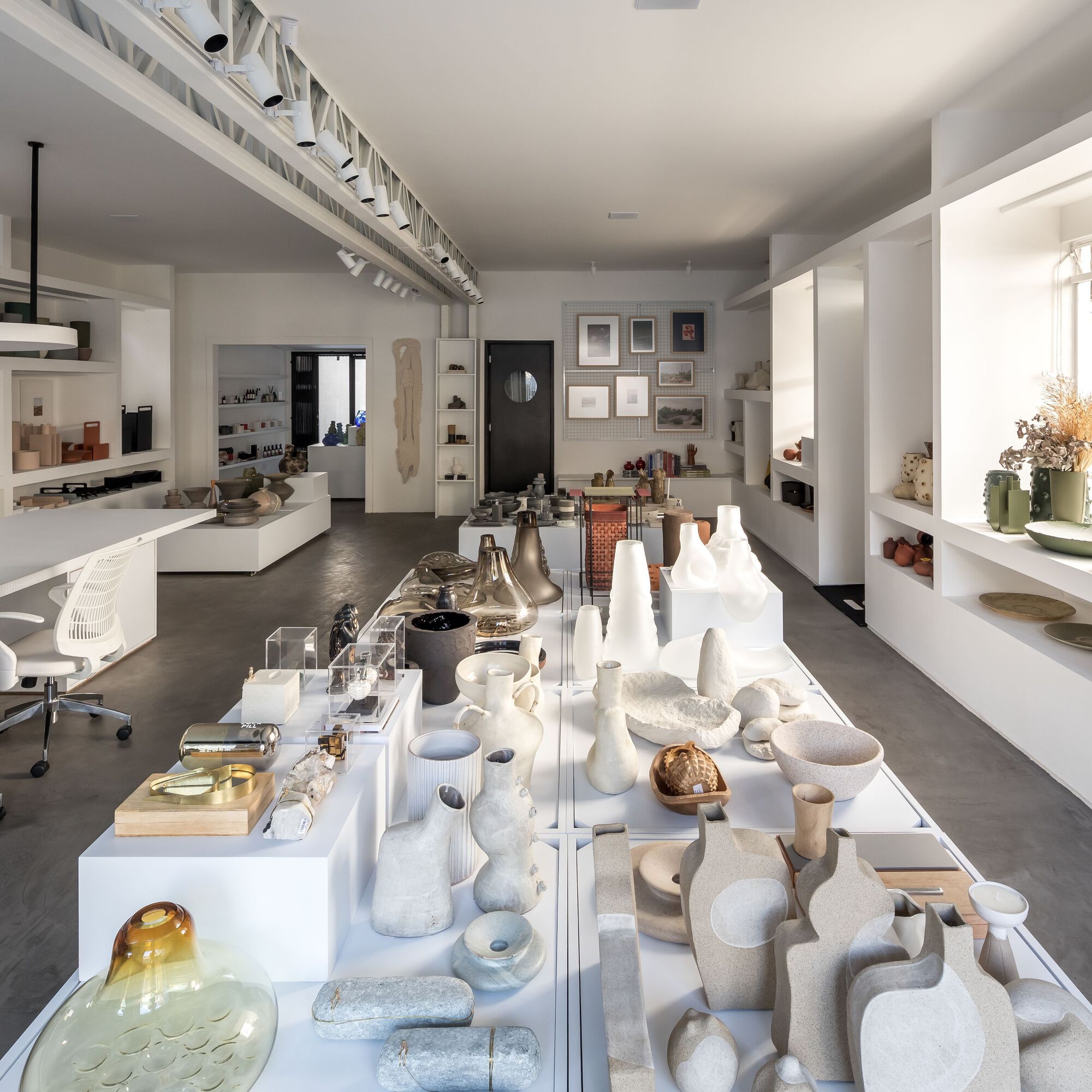 Galeria de ÔDA Design Store / Solo Arquitetos + Isis Virmond ...