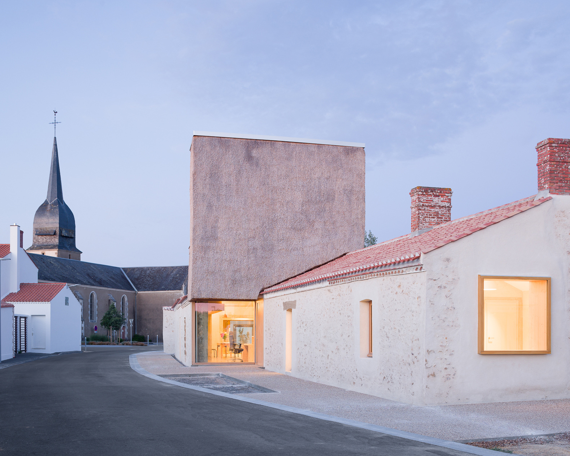 Gallery of Le Sémaphore Cultural Center / Atelier Ronan Prineau - 12