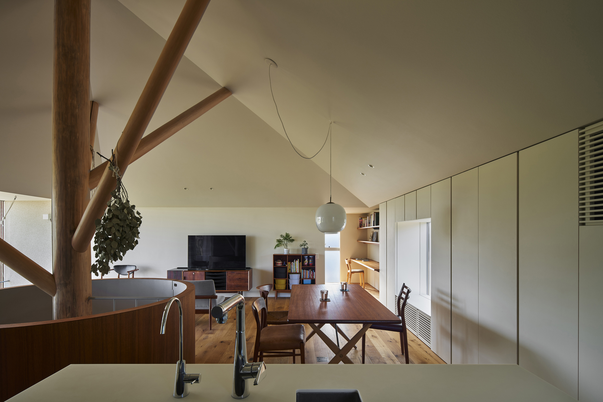 Gallery of Toga House / Takeru Shoji Architects - 13