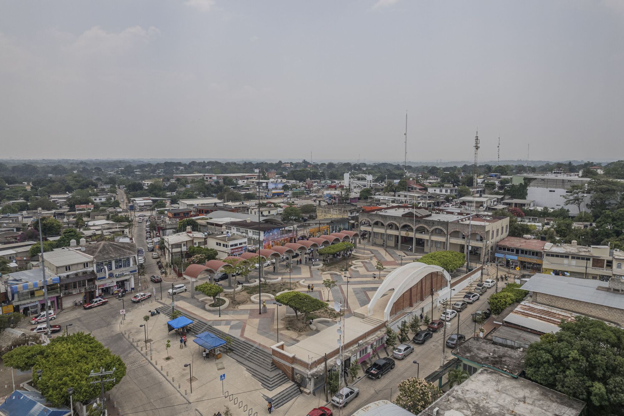 Gallery of Cosoleacaque Main Plaza / Colectivo MX + Gabriel Konzevik ...