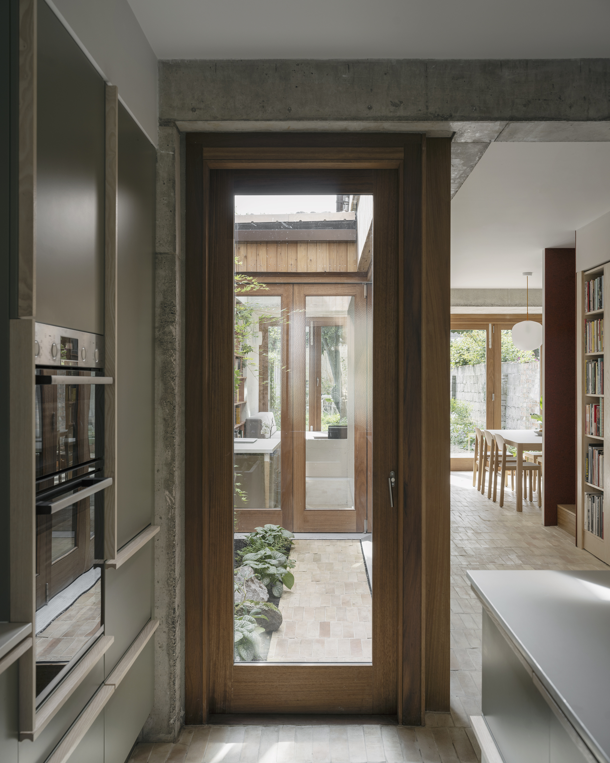 Gallery of Apple Tree Terrace / Scullion Architects - 11
