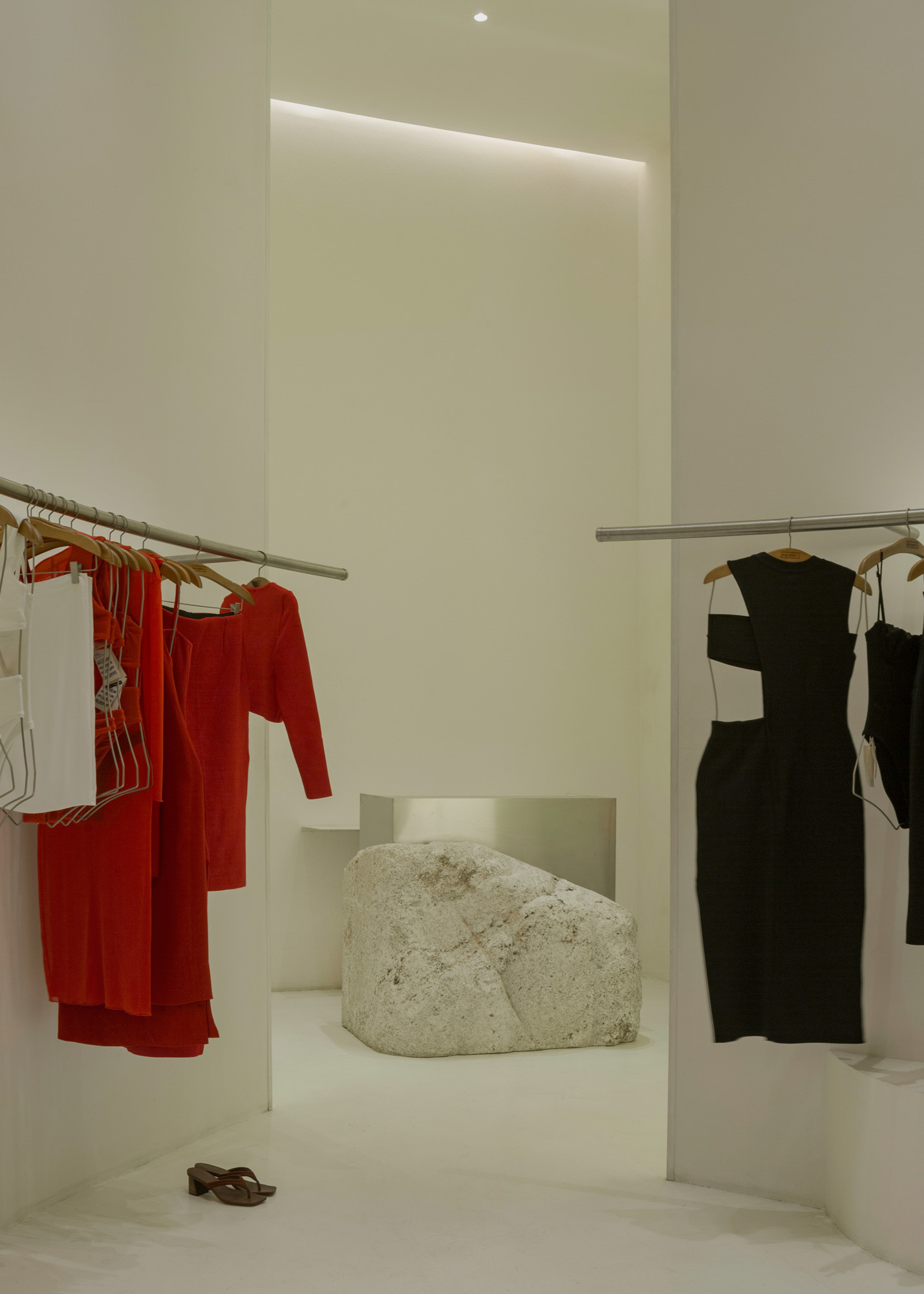 Galeria de Loja Haight Clothing Cidade Jardim / AR Arquitetos + Helena ...