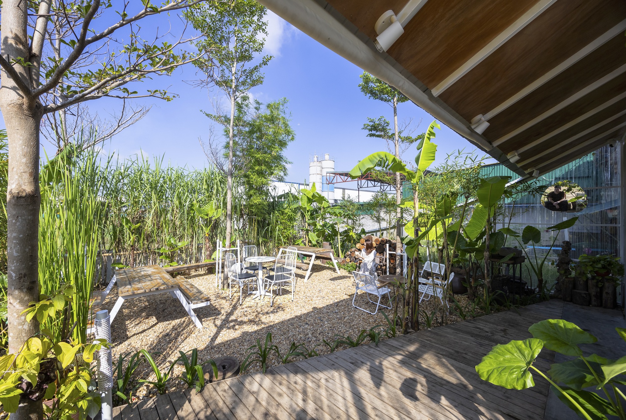 Galería de Café Ká / Nguyen Khac Phuoc Architects - 17