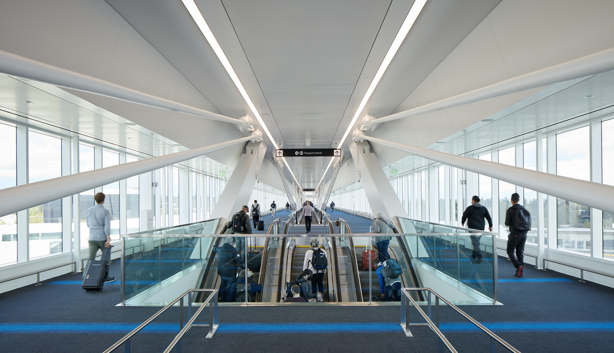 Gallery of What is a Vomitorium? 25 Modern Examples of Efficient ...