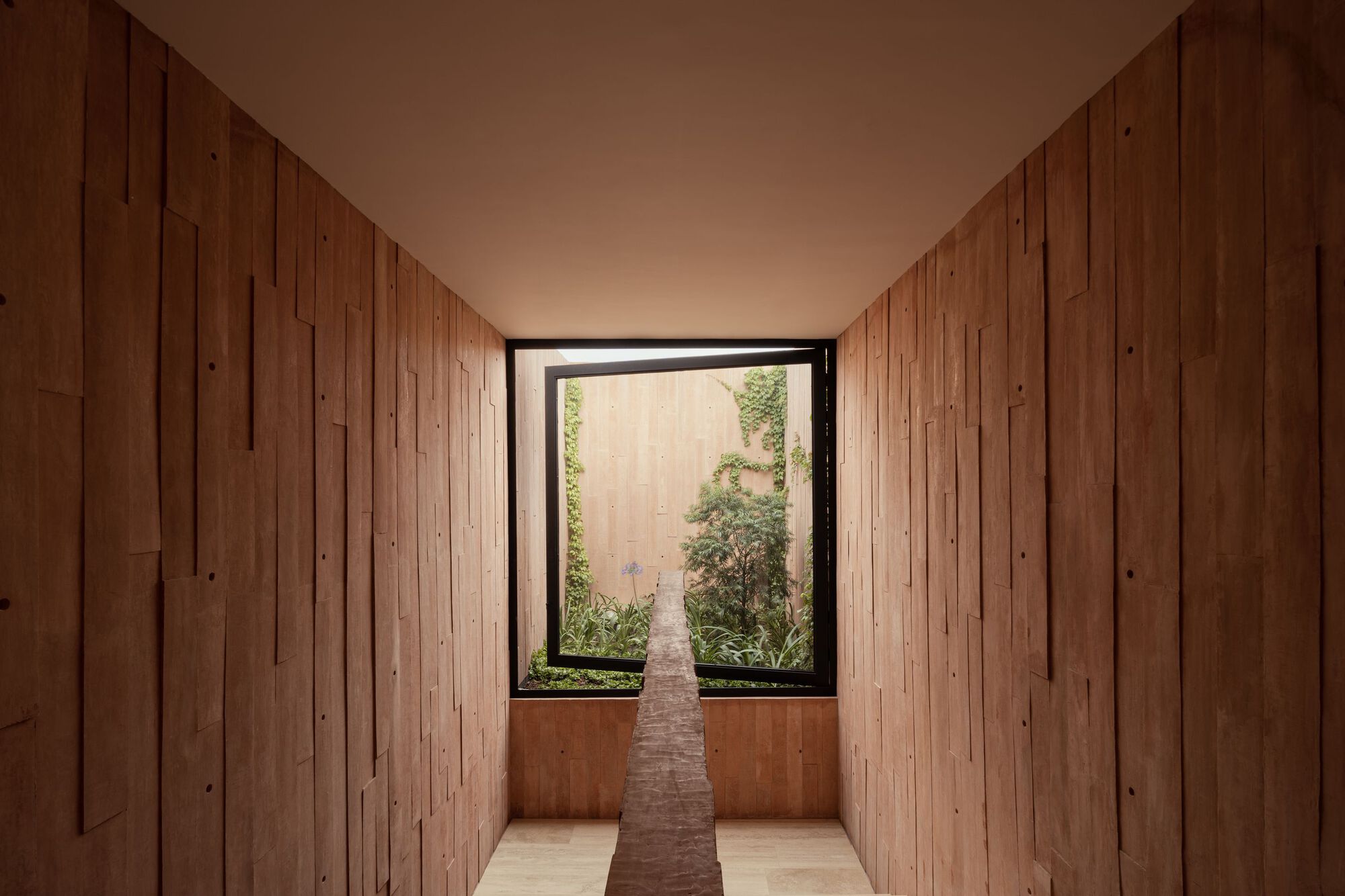 Gallery of Lujambio House / Jorge Garibay Arquitectos - 11