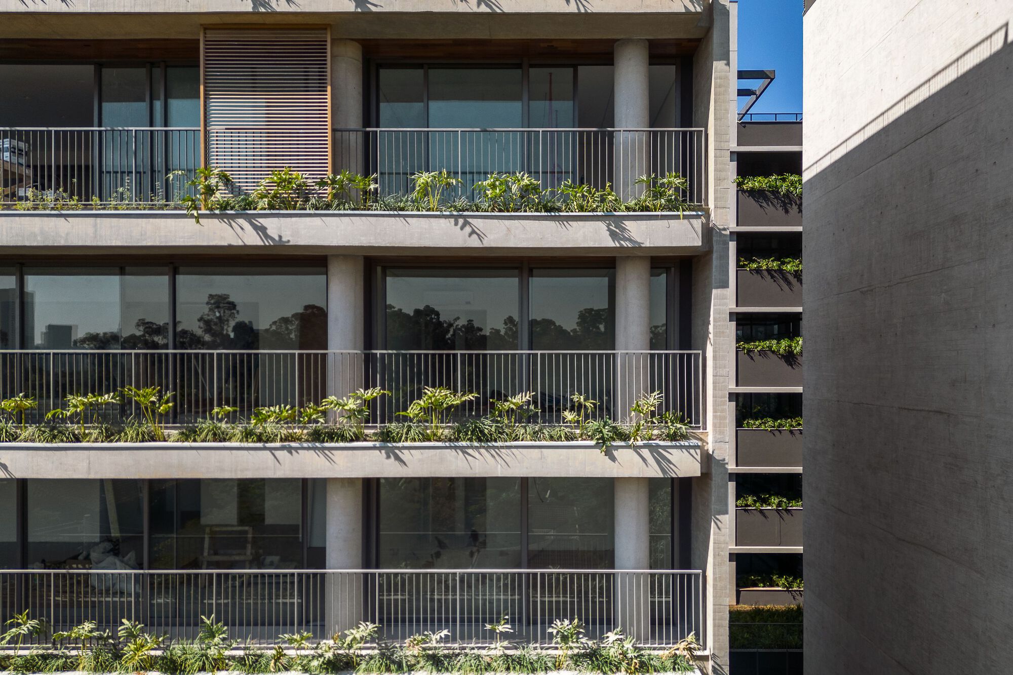 Galeria de Edifício Varanda Cidade Jardim / aflalo/gasperini arquitetos - 8