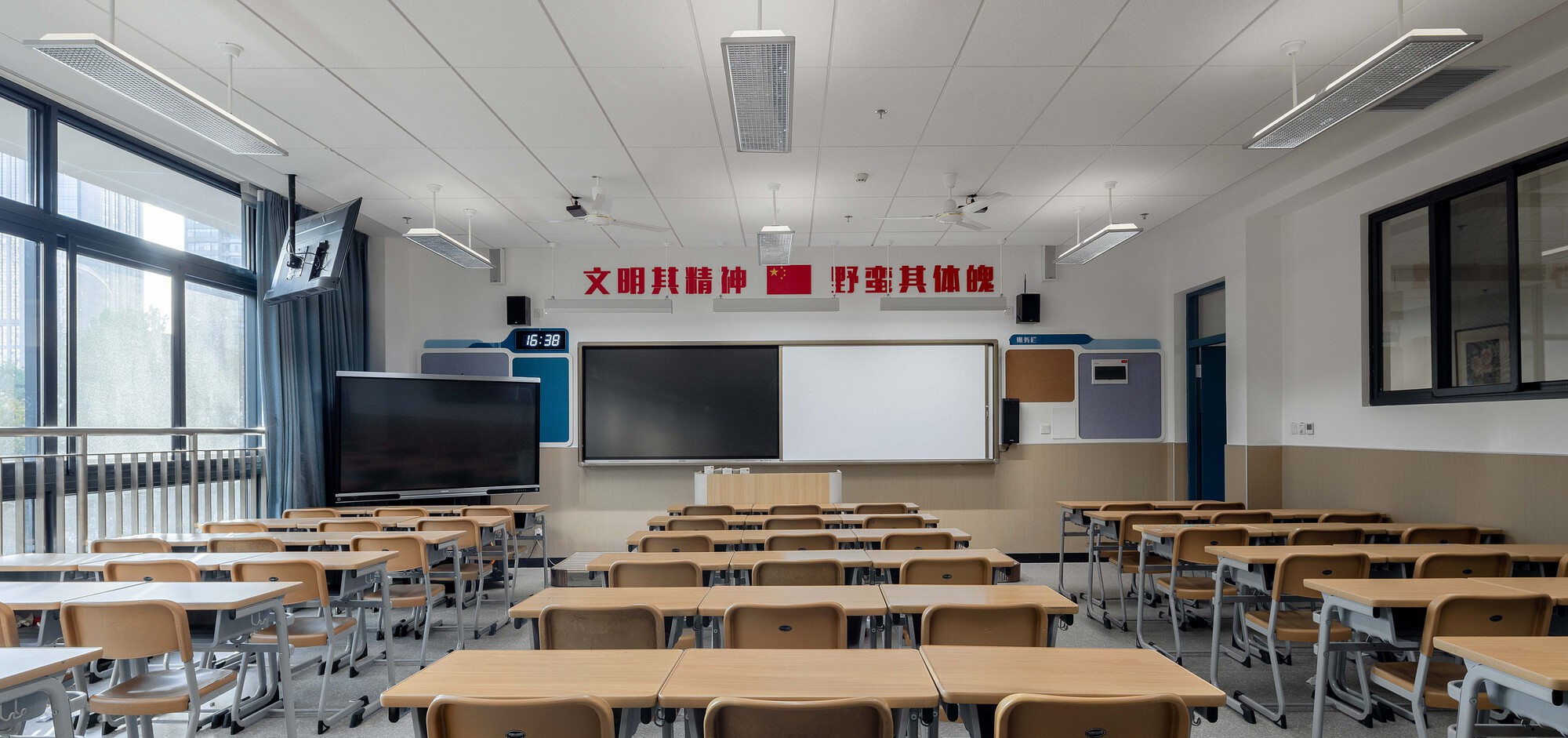 Gallery of Xi'an Gaoxin No.1 High School Expansion and Social Shared Car Park / Qu Peiqing ...