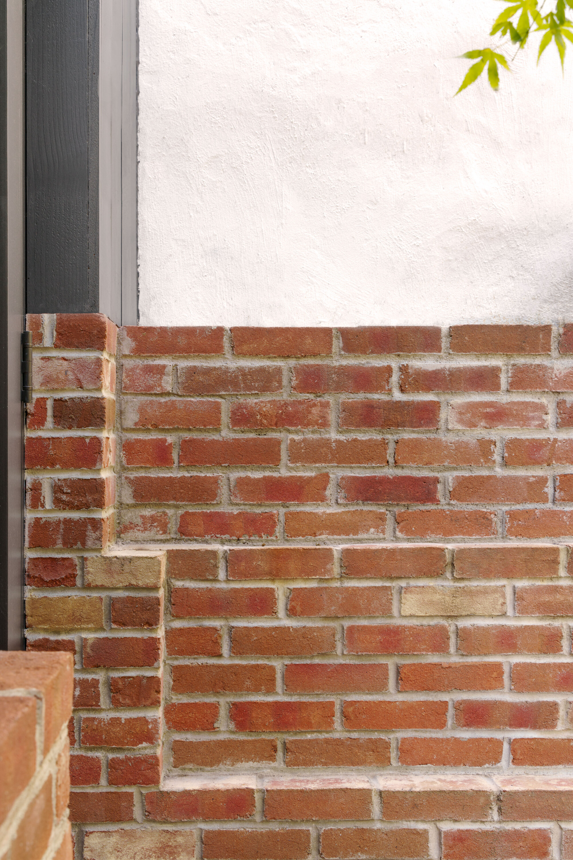 Gallery of Stick House, Brick Garden / Abruzzo Bodziak Architects - 19