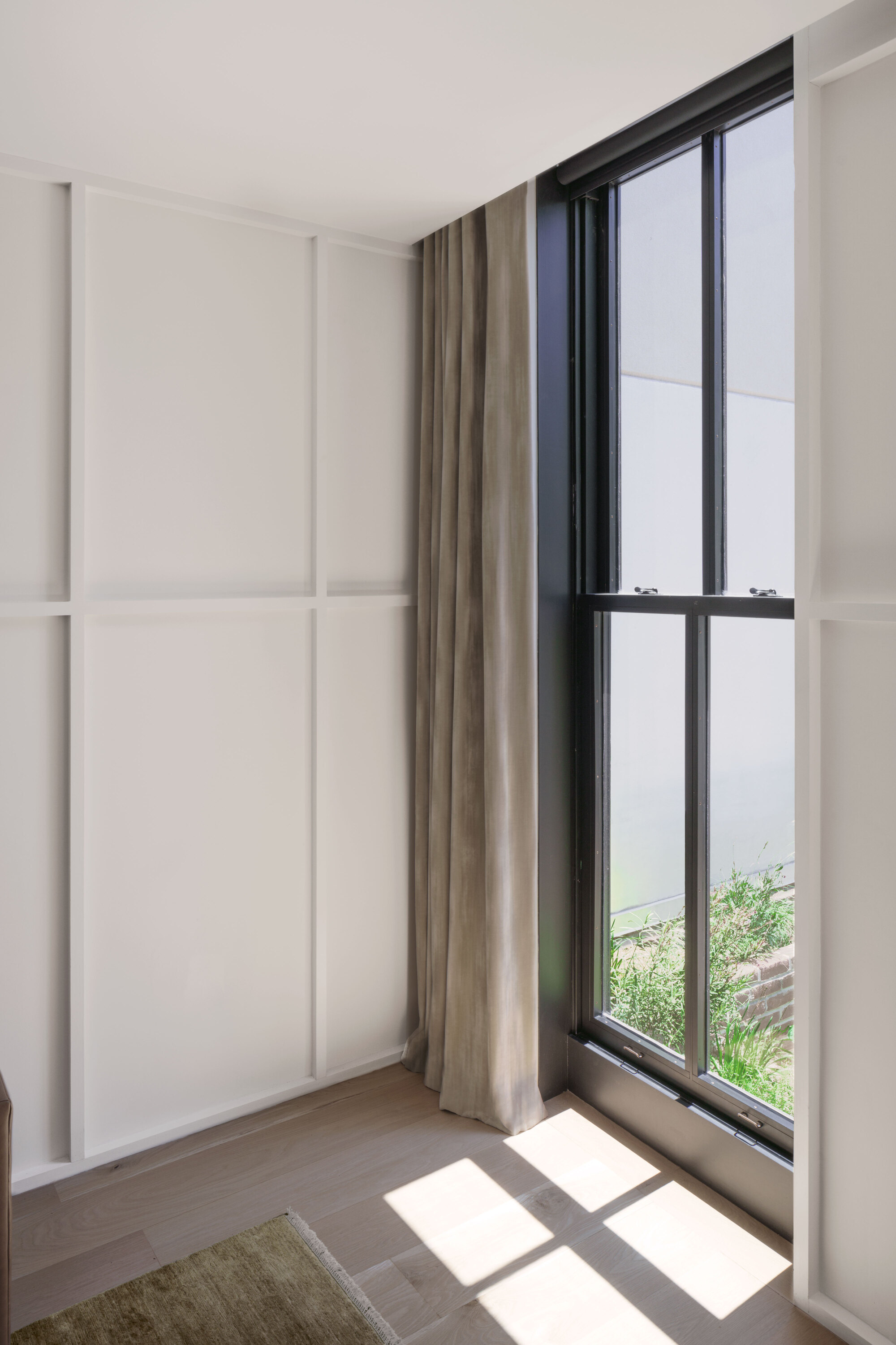 Gallery of Stick House, Brick Garden / Abruzzo Bodziak Architects - 32