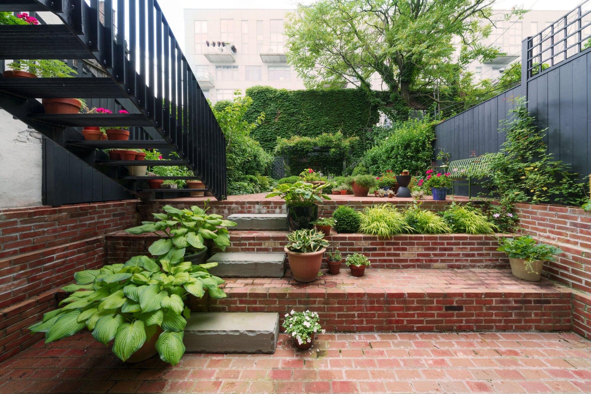 Gallery of Stick House, Brick Garden / Abruzzo Bodziak Architects - 3