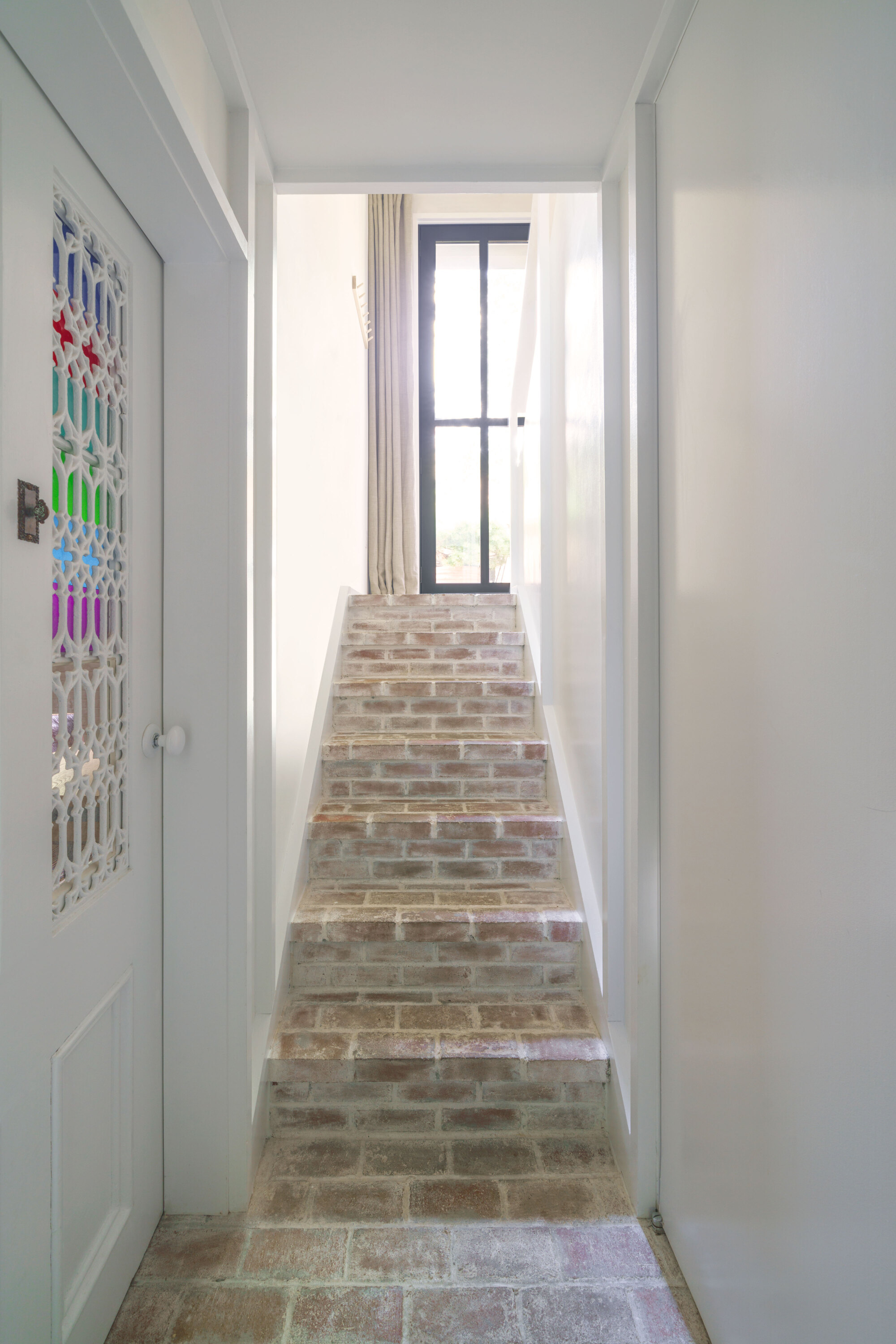 Gallery of Stick House, Brick Garden / Abruzzo Bodziak Architects - 30