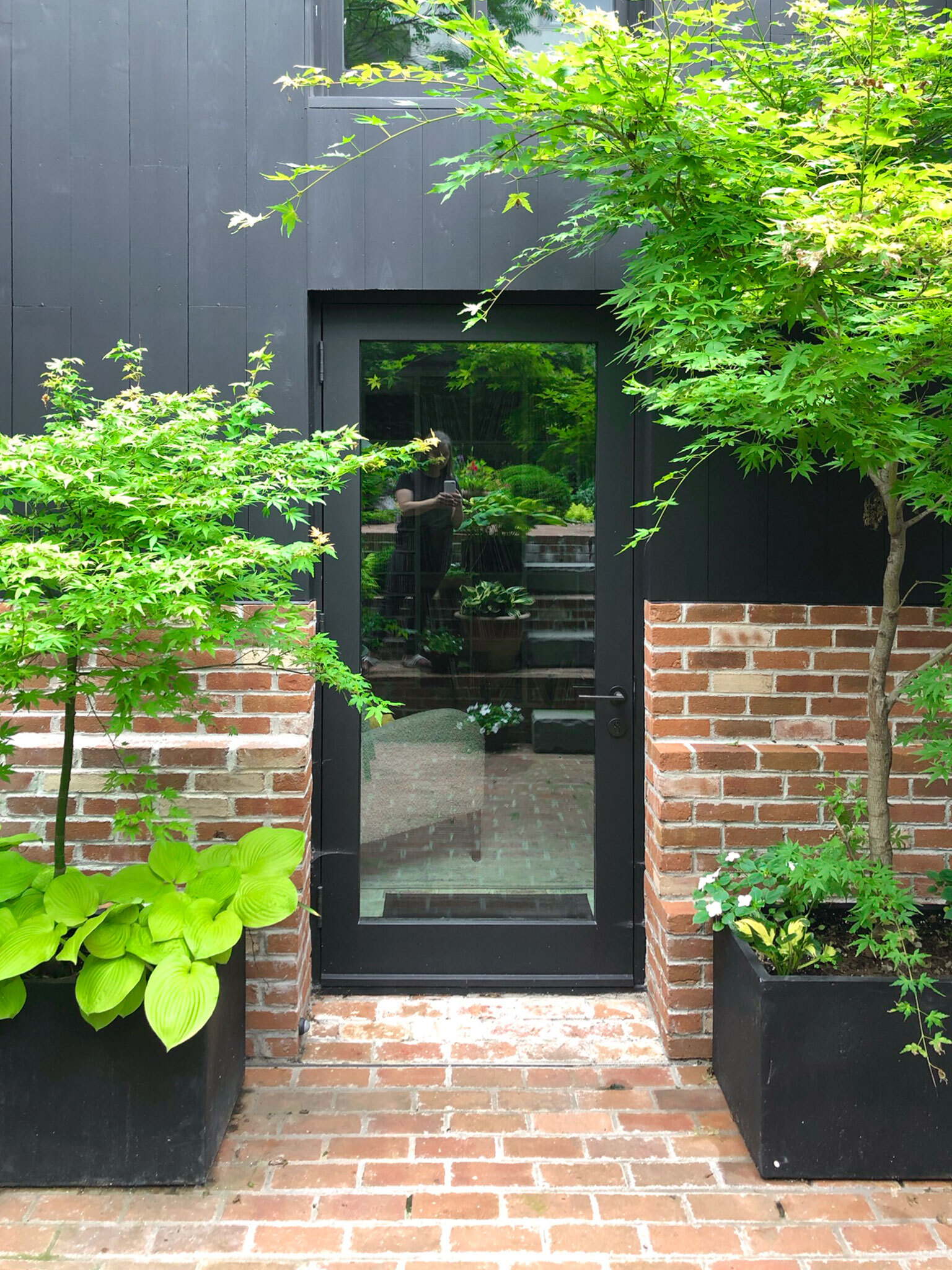 Gallery of Stick House, Brick Garden / Abruzzo Bodziak Architects - 49