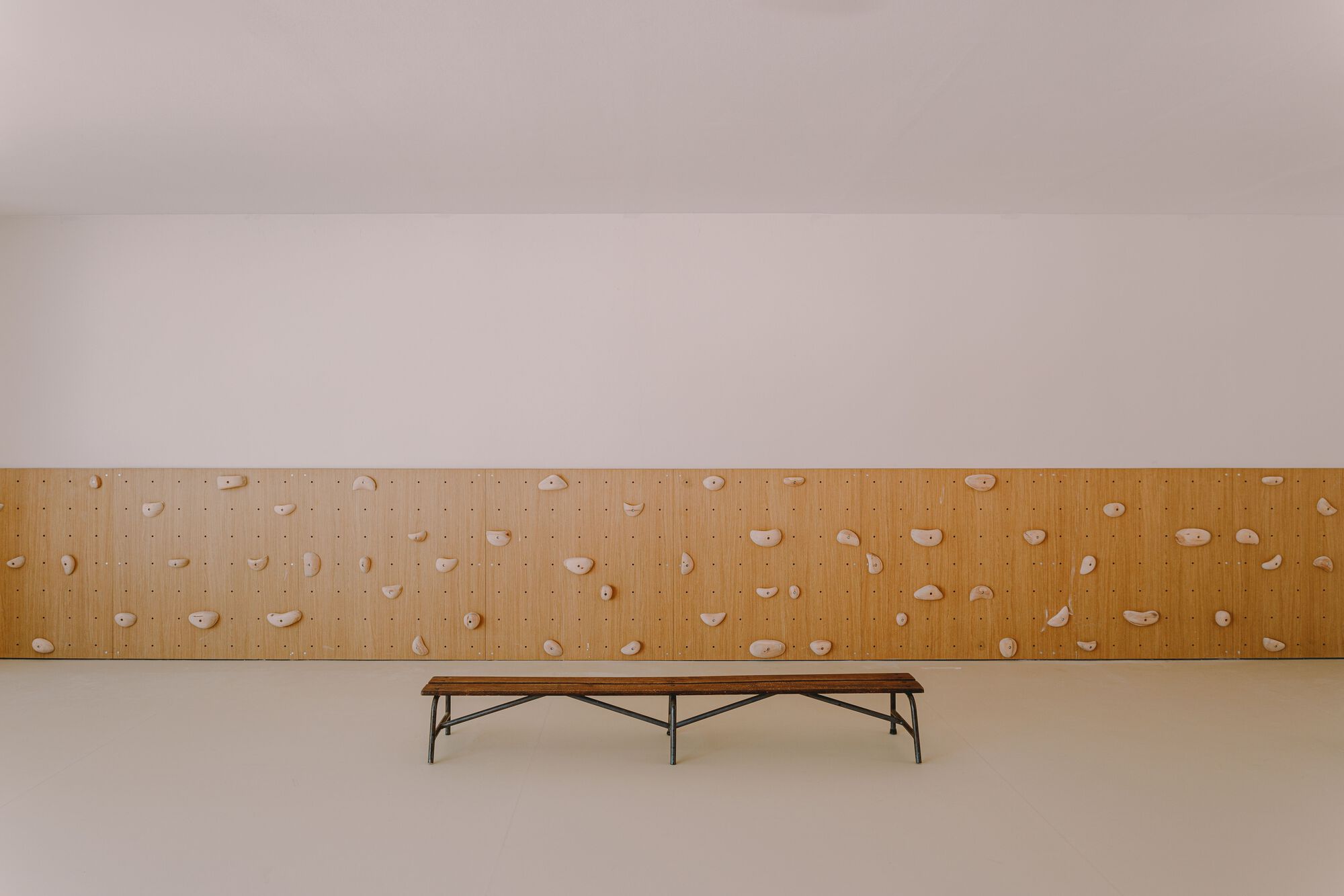 Gallery of Fossil Building at Cabriès School / Amelia Tavella - 30