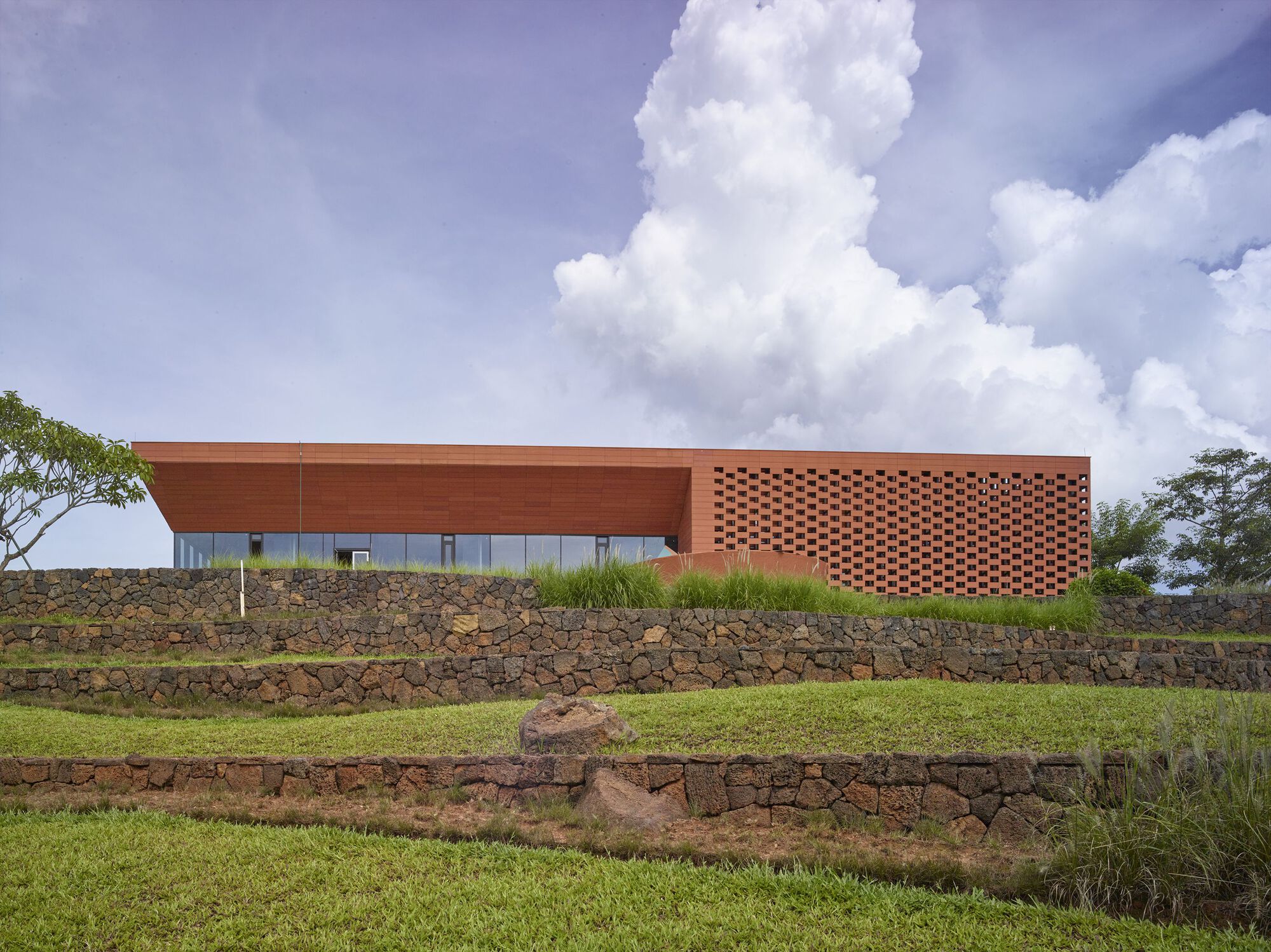 Gallery of RSC (Resort Software Community) Building / THAD SUP Atelier - 10