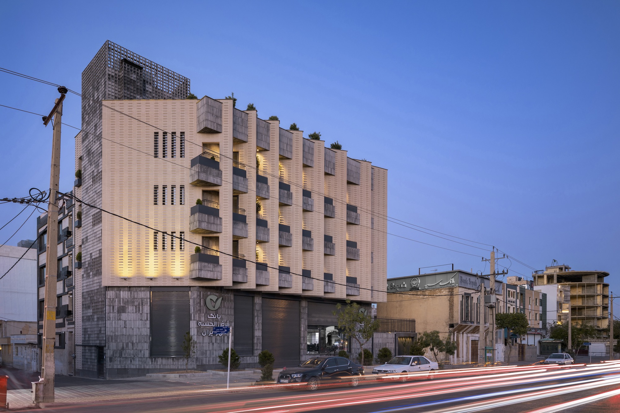 Gallery of Sideway Apartment / Ashari Architects - 14