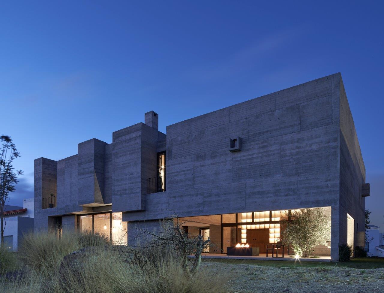Gallery of HMZ House / Lucio Munian et al. - 14