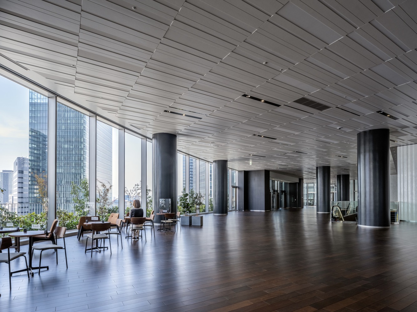 Gallery of Osaka Umeda Twin Towers South / Takenaka Corporation - 5