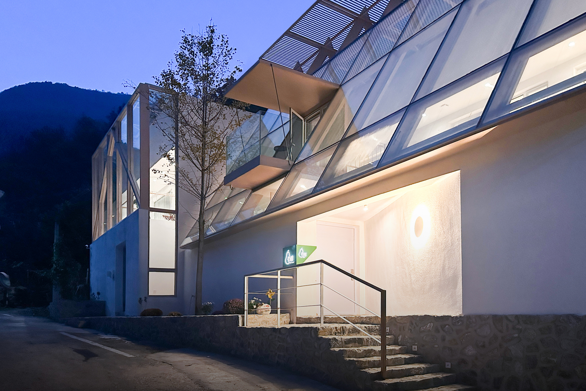 Gallery of Youli B＆B / Brick&Cube Architects - 9