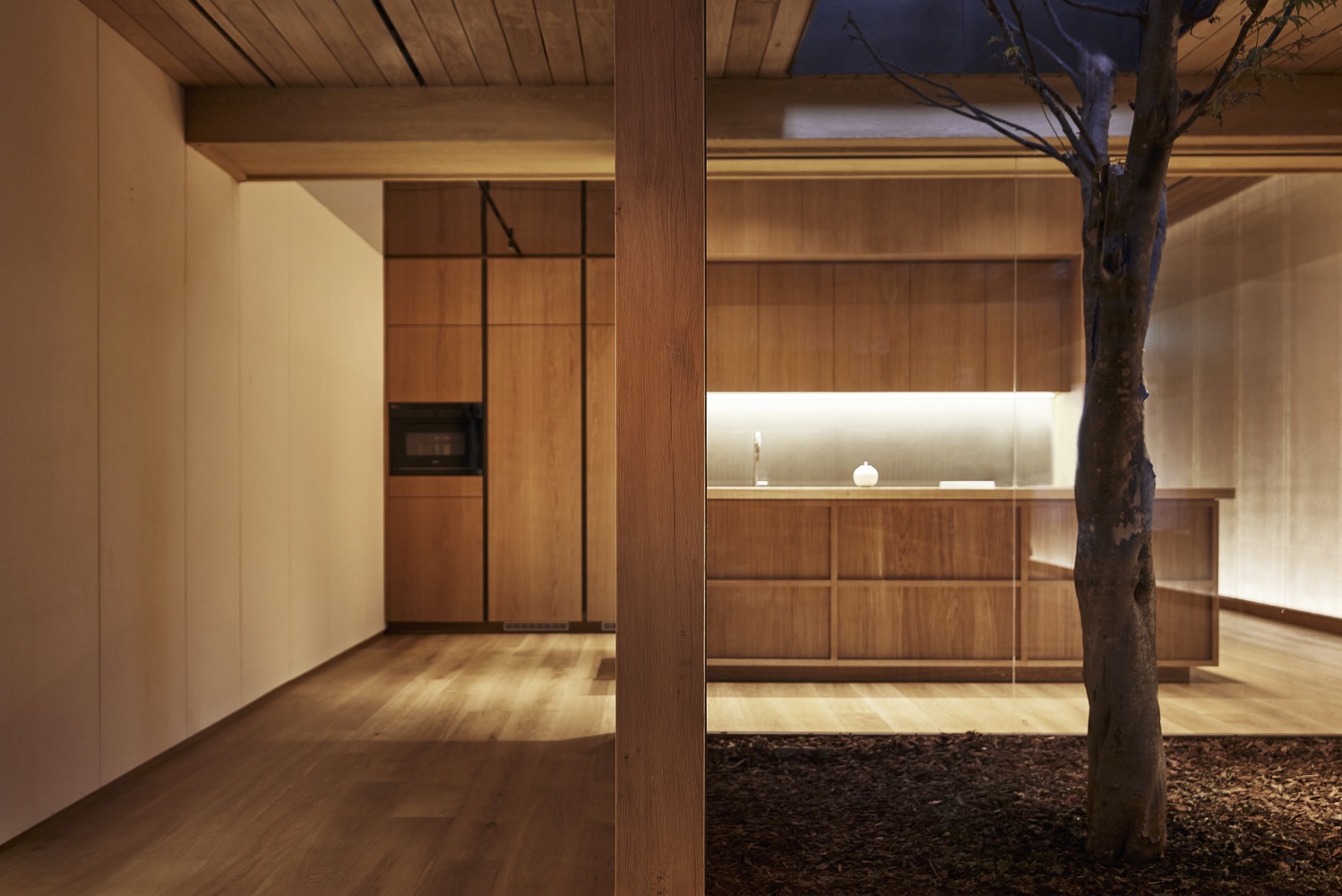 Gallery of The HANOK Heritage House / Listen Communication - 14
