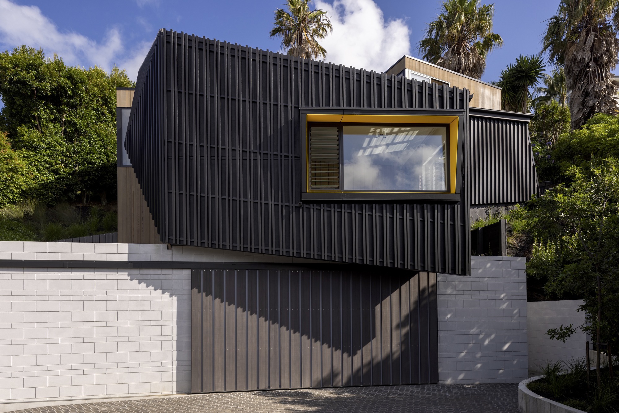 Gallery of Angle Grinder House / Mark Frazerhurst Architect - 6