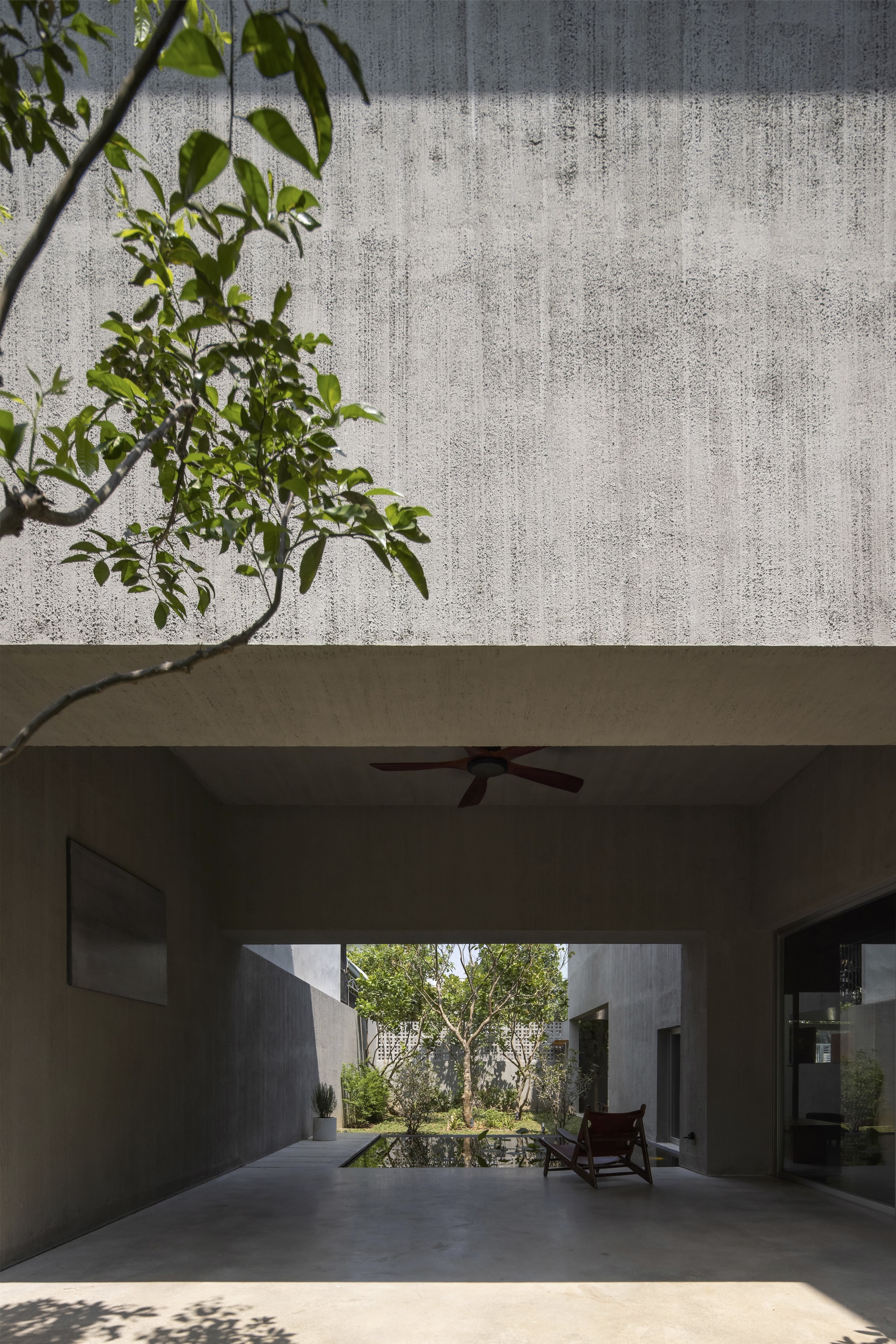 Gallery of Nhà Hương House / H-H Studio - 5