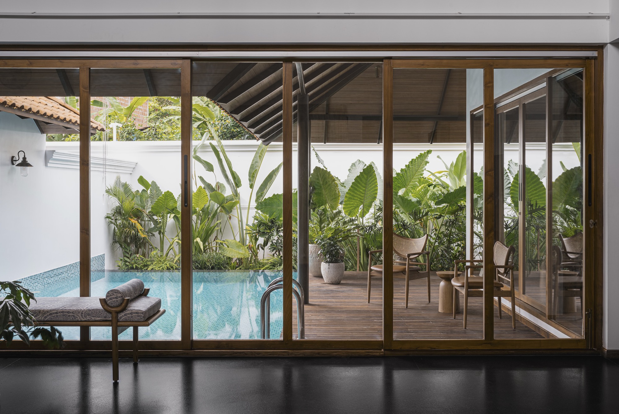 Gallery of Lilly House / Aslam Sham Architects - 17