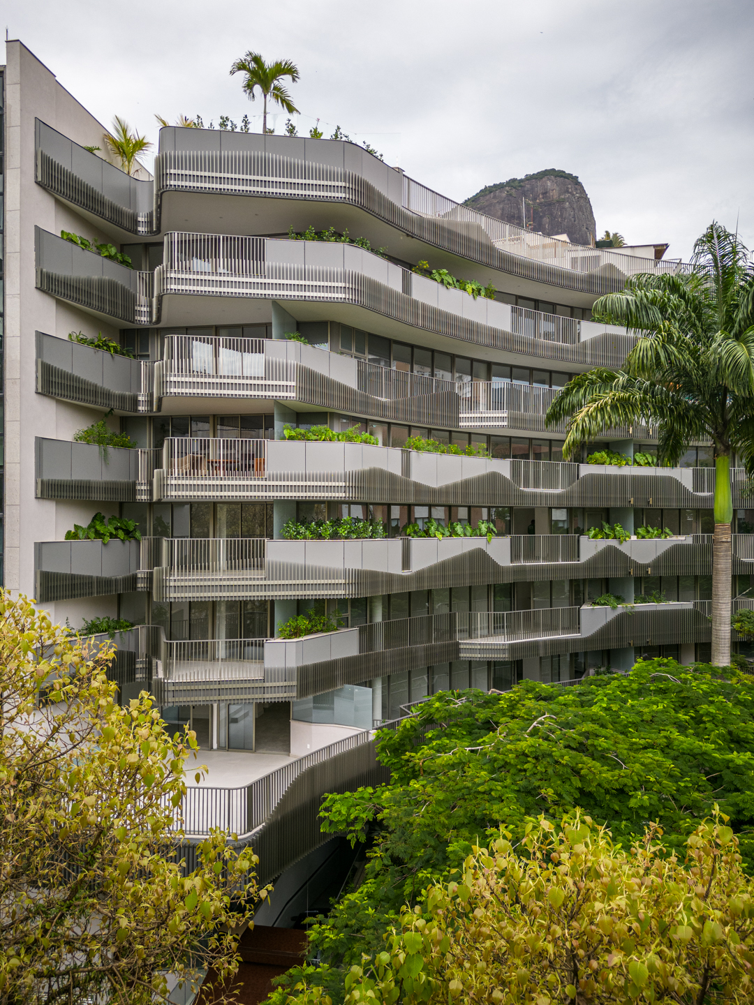 Galeria de Edifício Brisa / Sergio Conde Caldas Arquitetura - 2