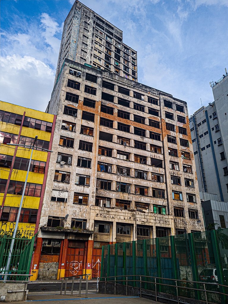 Gallery of Successes and Contradictions in Urban Center Retrofitting ...