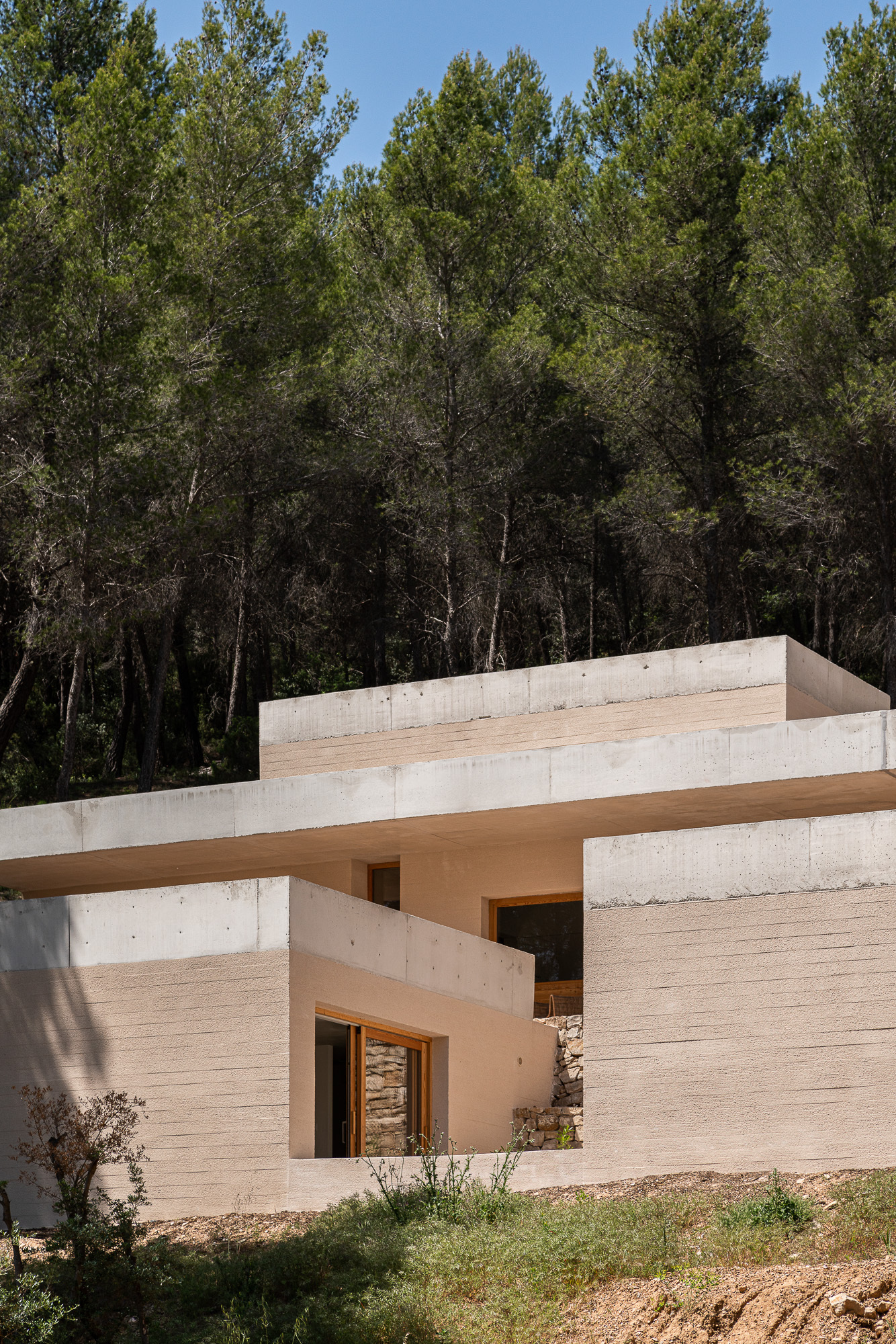 Galería de Casa en bosque de pinos / AT architectes - 3