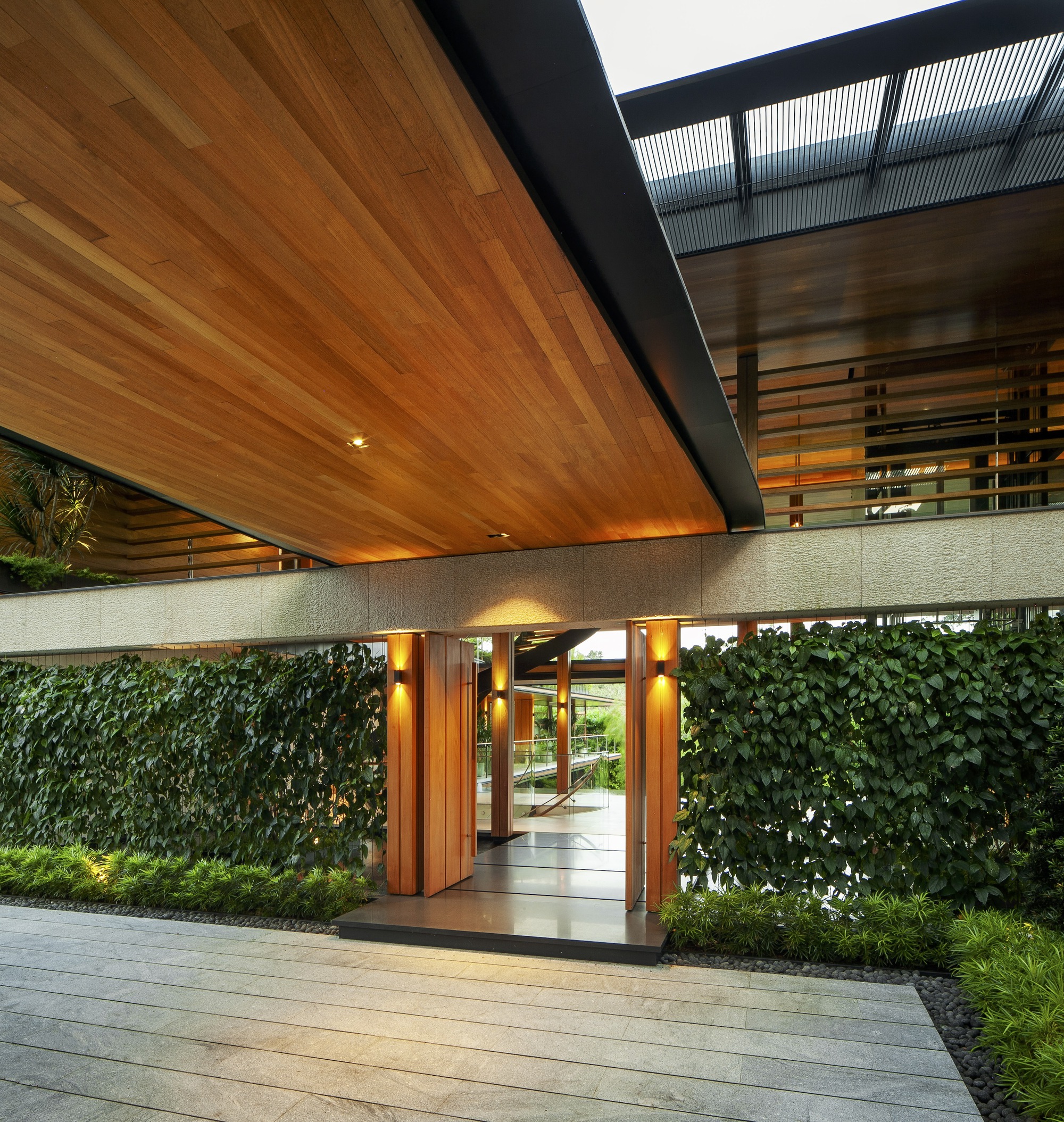 Gallery of Rain Tree House / Guz Architects - 12