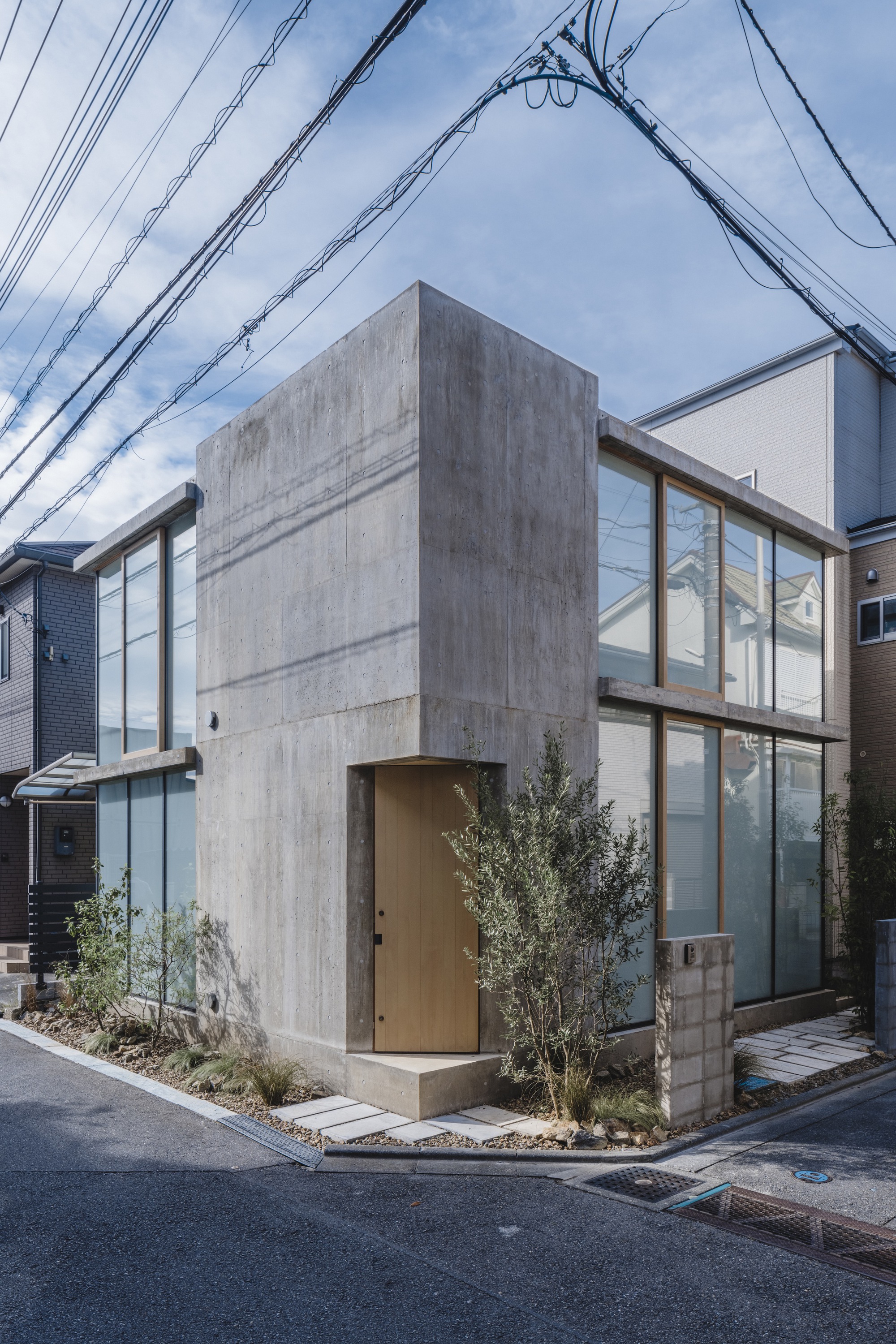 Gallery of Check Patterned House / IGArchitects - 7