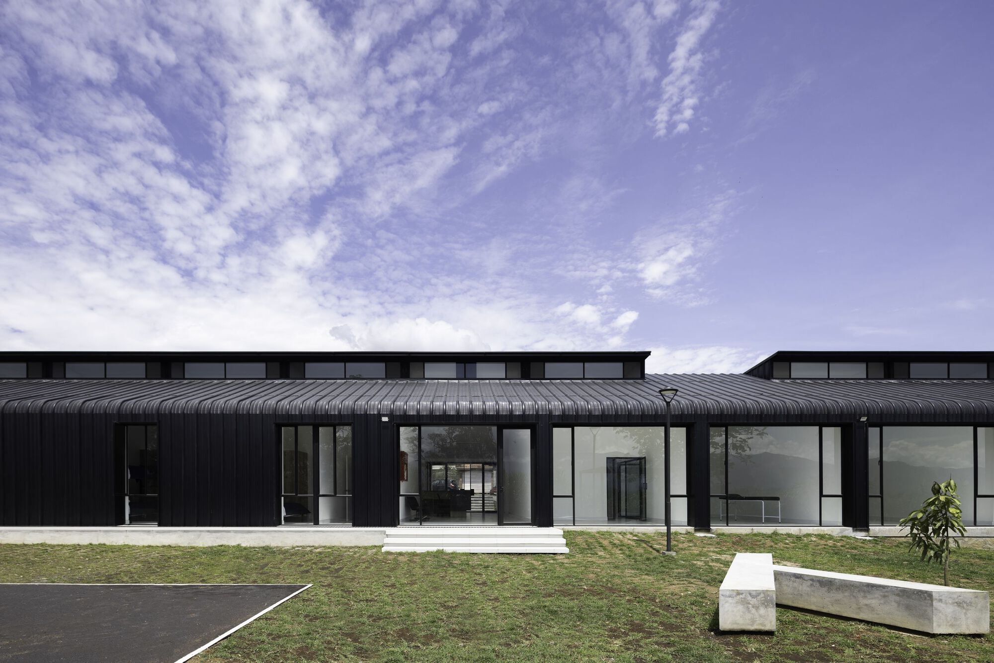 Gallery of Shelter and Community Dining Room / Side FX Arquitectura - 7