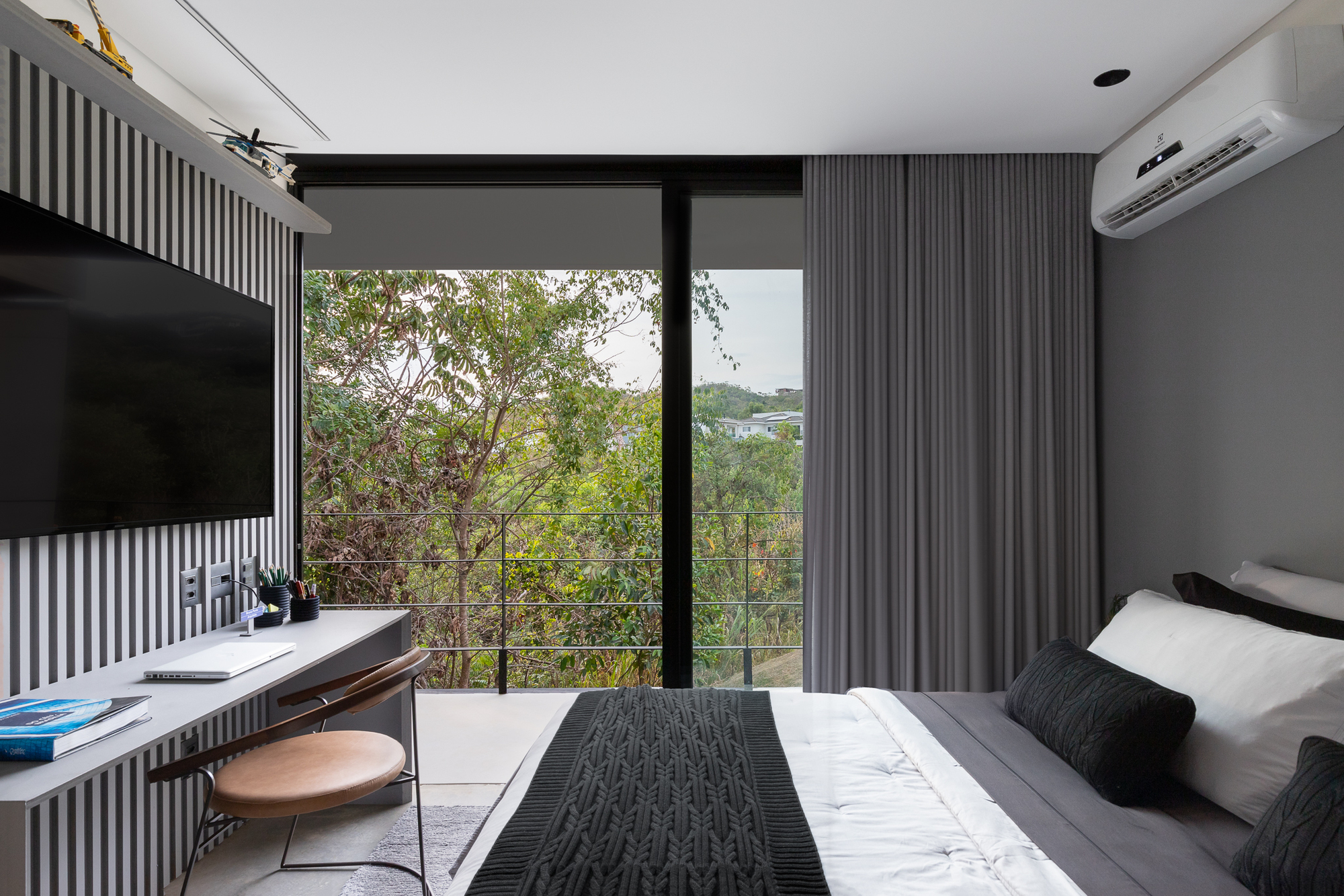 Gallery of Paineiras House / Studio Bruno Porto - 17