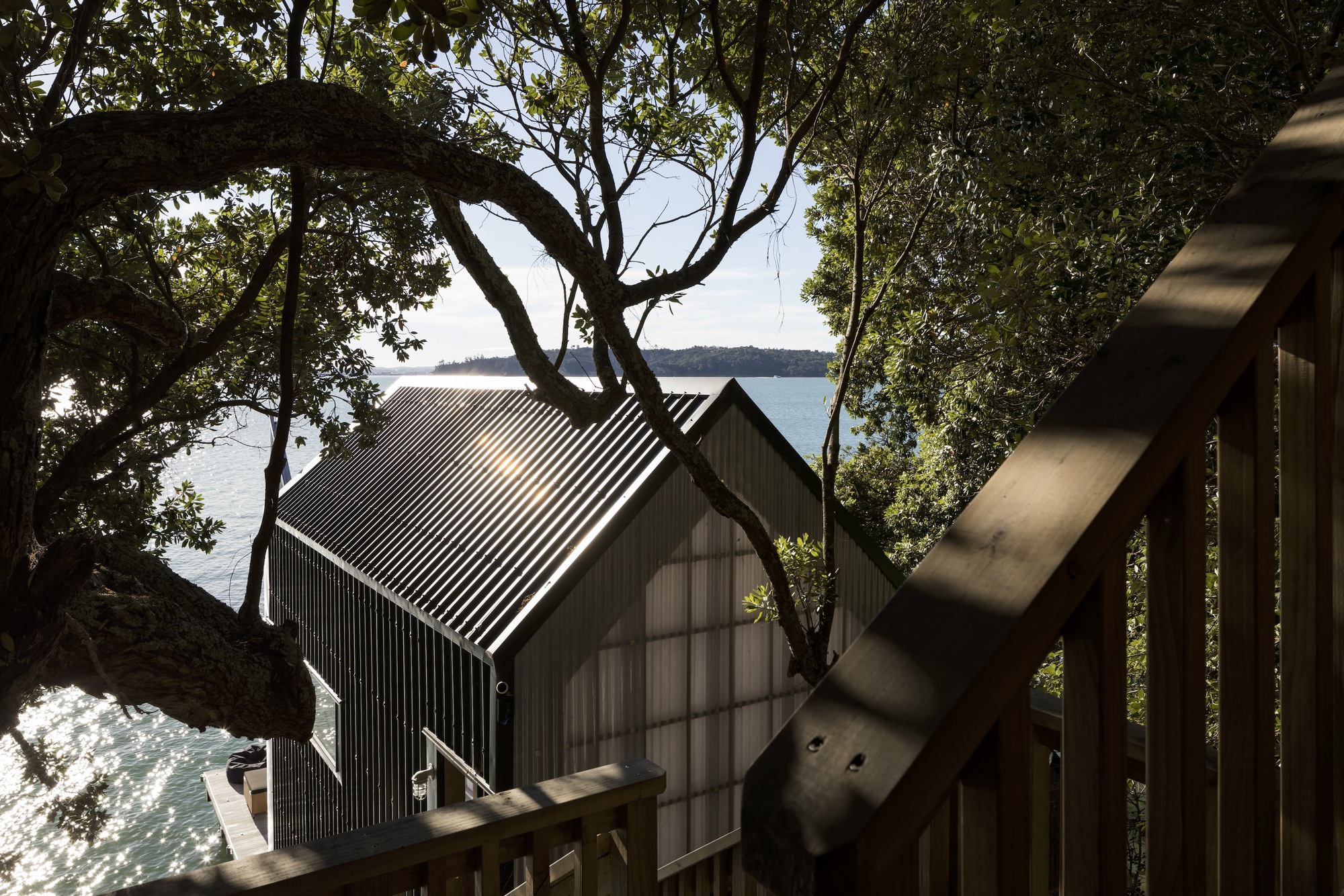 Gallery of Boathouse 01 / Michael Cooper Architects - 7