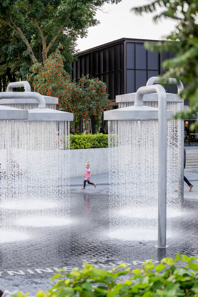 Gallery of Water in Public Spaces: 15 Urban Projects That Incorporate ...
