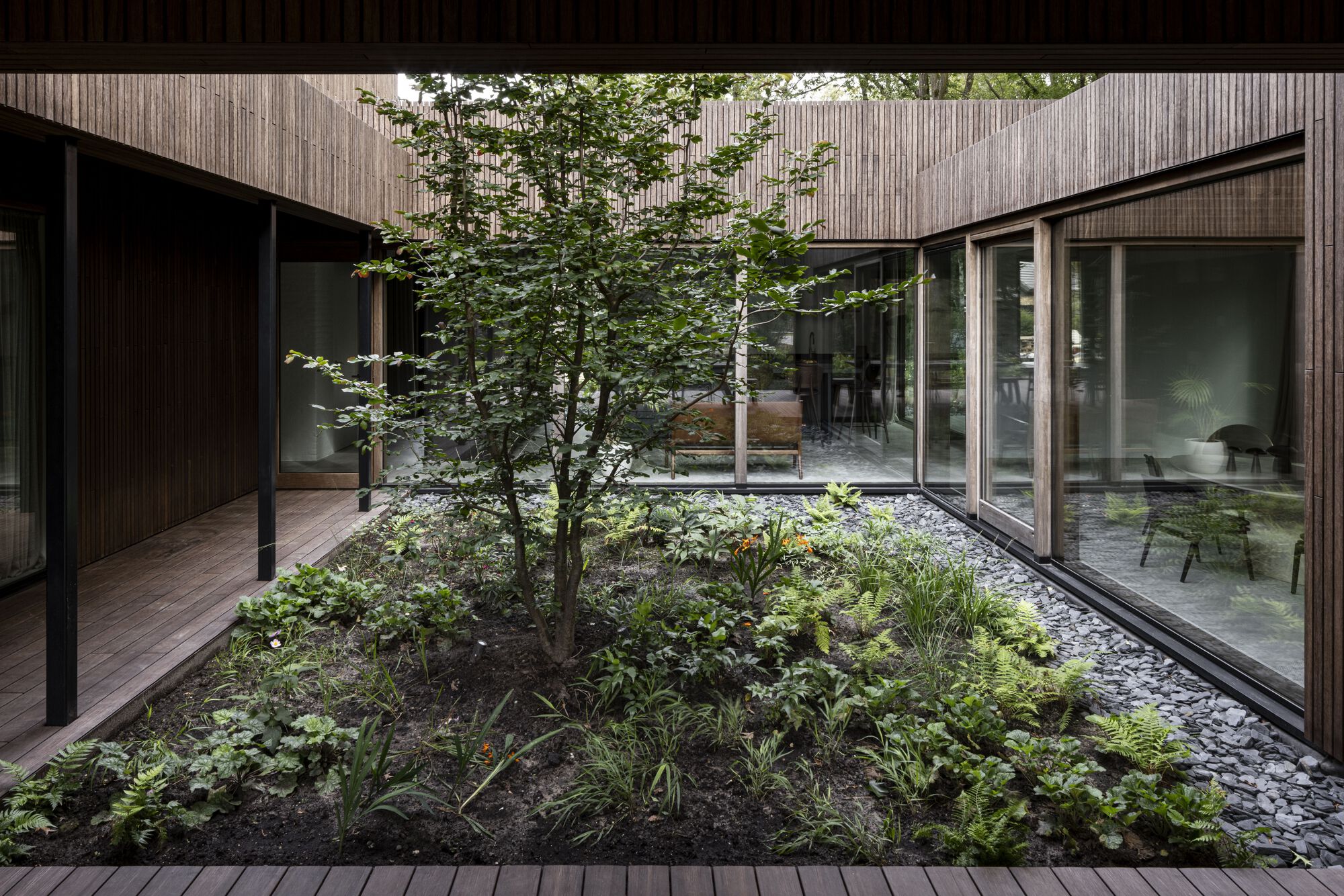 Gallery of Open Park Villa / i29 architects - 14