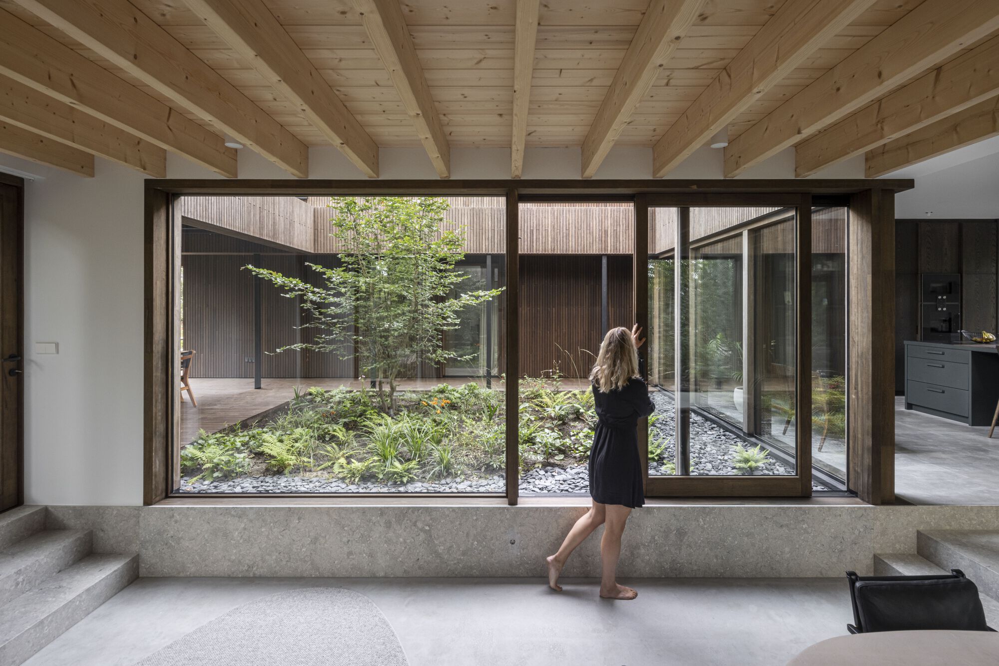 Gallery of Open Park Villa / i29 architects - 22