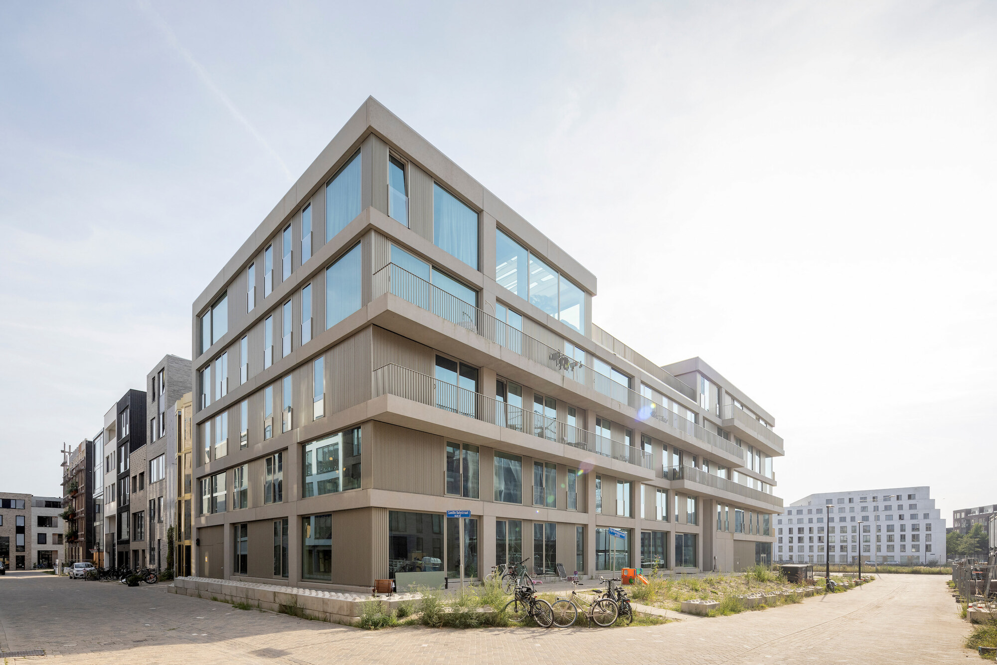 Gallery of wij_land Housing / Space&Matter - 5