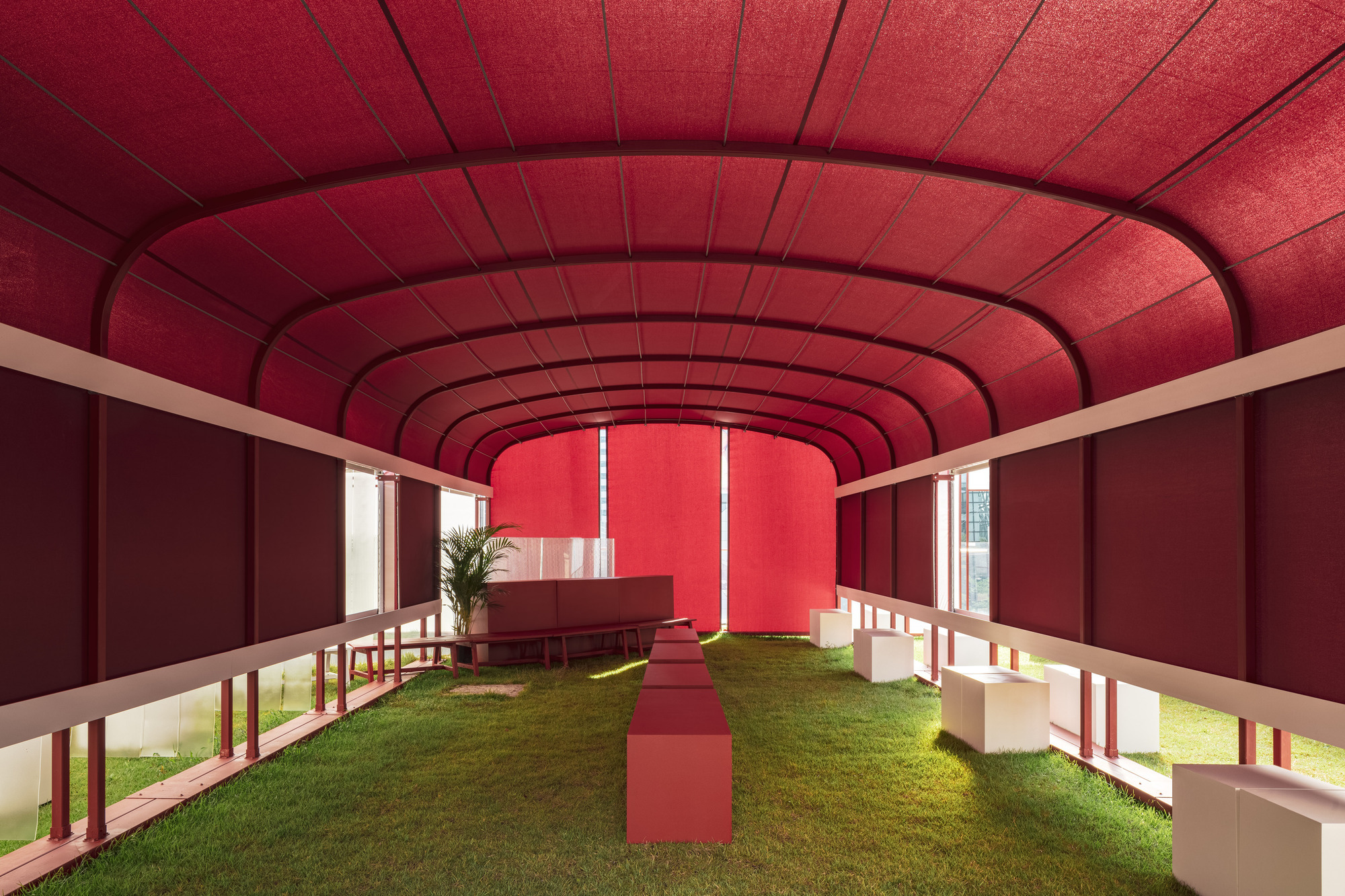 Gallery of 25 Years of the Pantone Color of the Year: 50 Colorful Trend ...